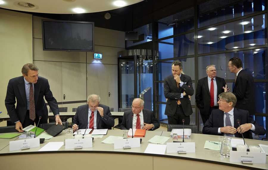 Discussie in de Kamer: moeten banken hun buffers verhogen? | de Volkskrant