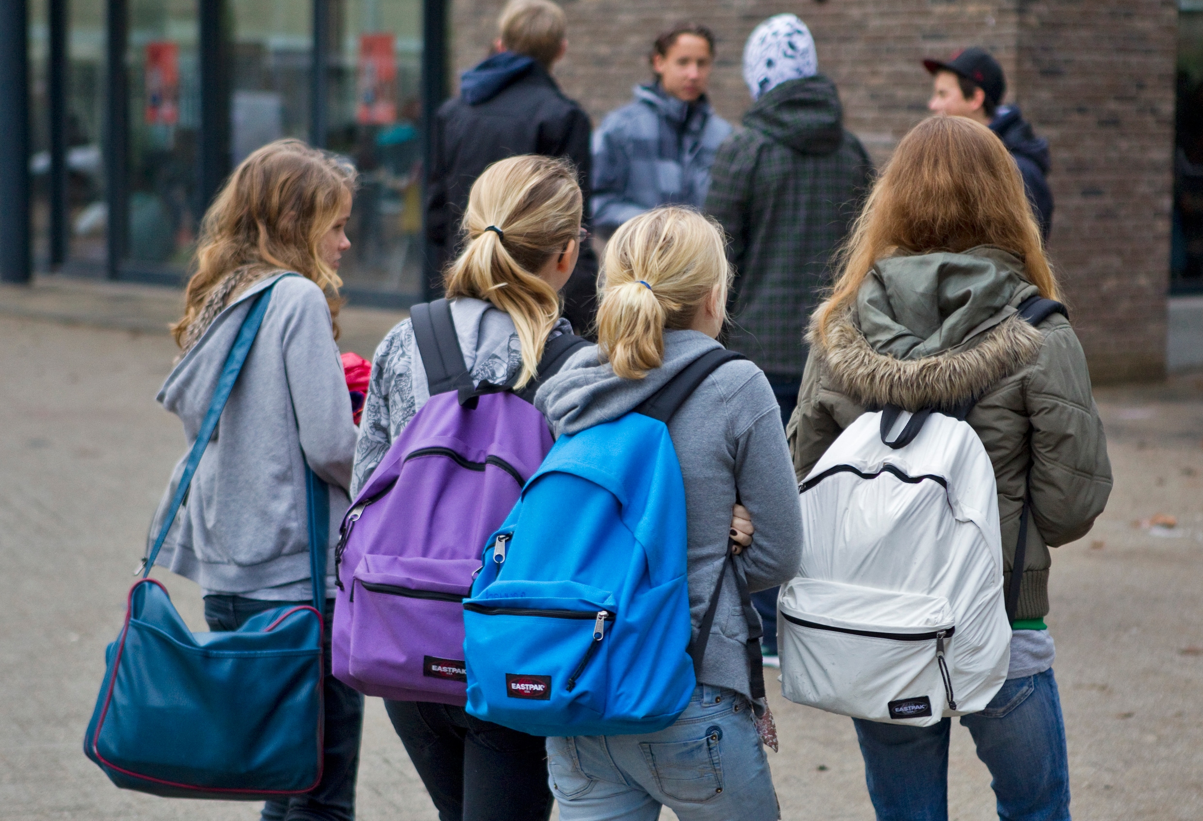 Kinderen op middelbare school worden steeds minder gepest | de Volkskrant