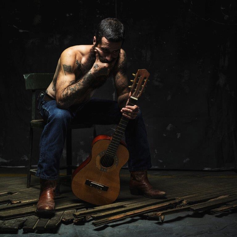 JP Harris maakt geloofwaardige liedjes over de eeuwige strijd tegen de ...