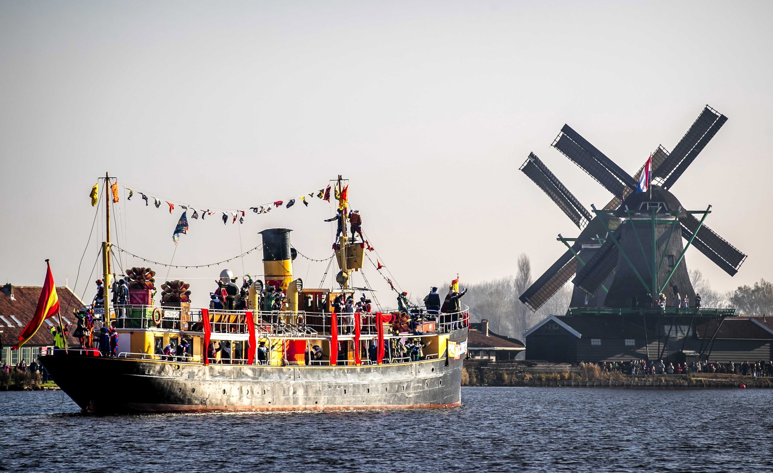 Kruidnootjes-chocolademousse en eendenborst met speculaas: 10 originele ...