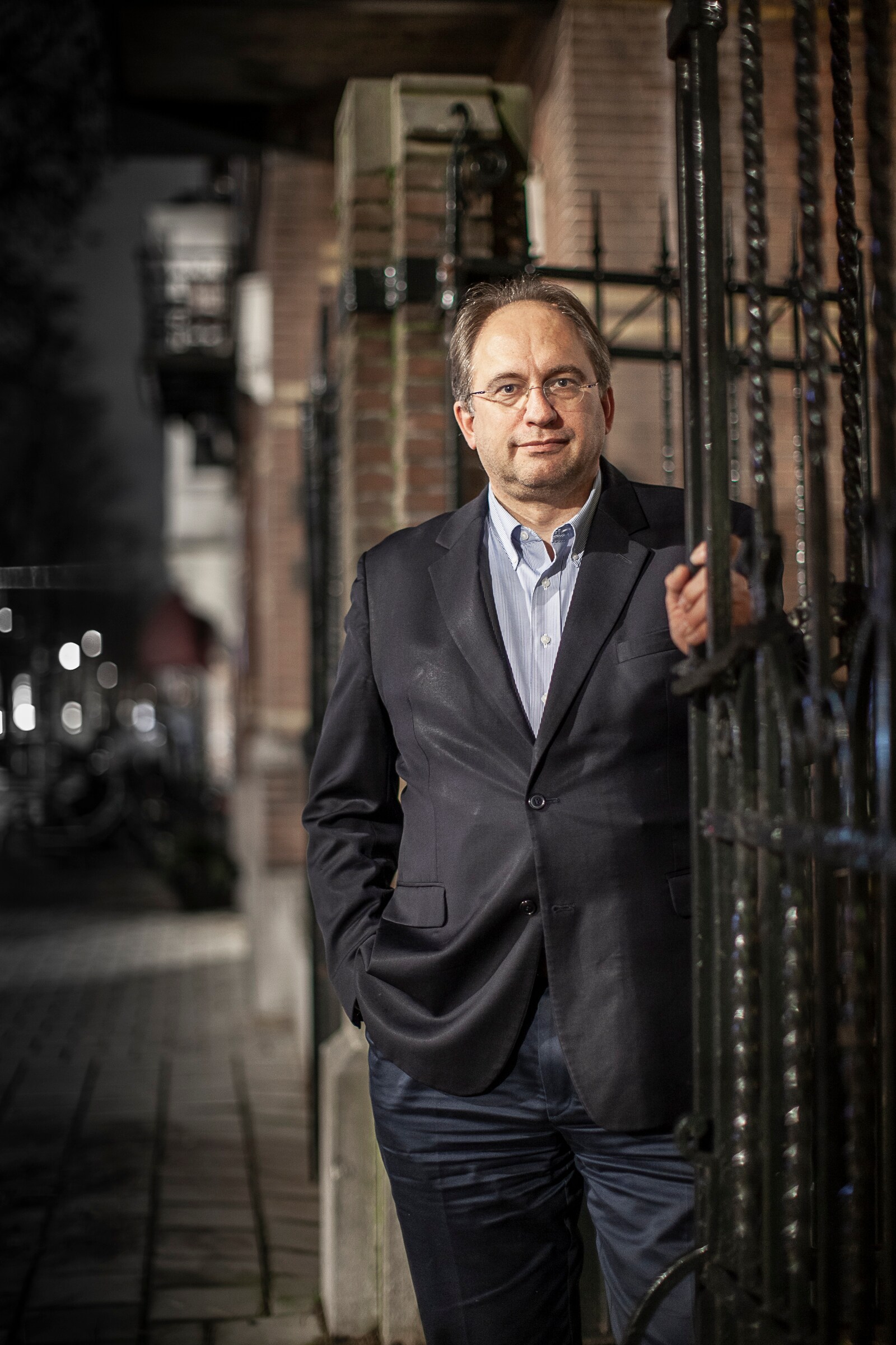 Langst vastzittende Nederlander Singh dient klacht in na geheim rapport ...