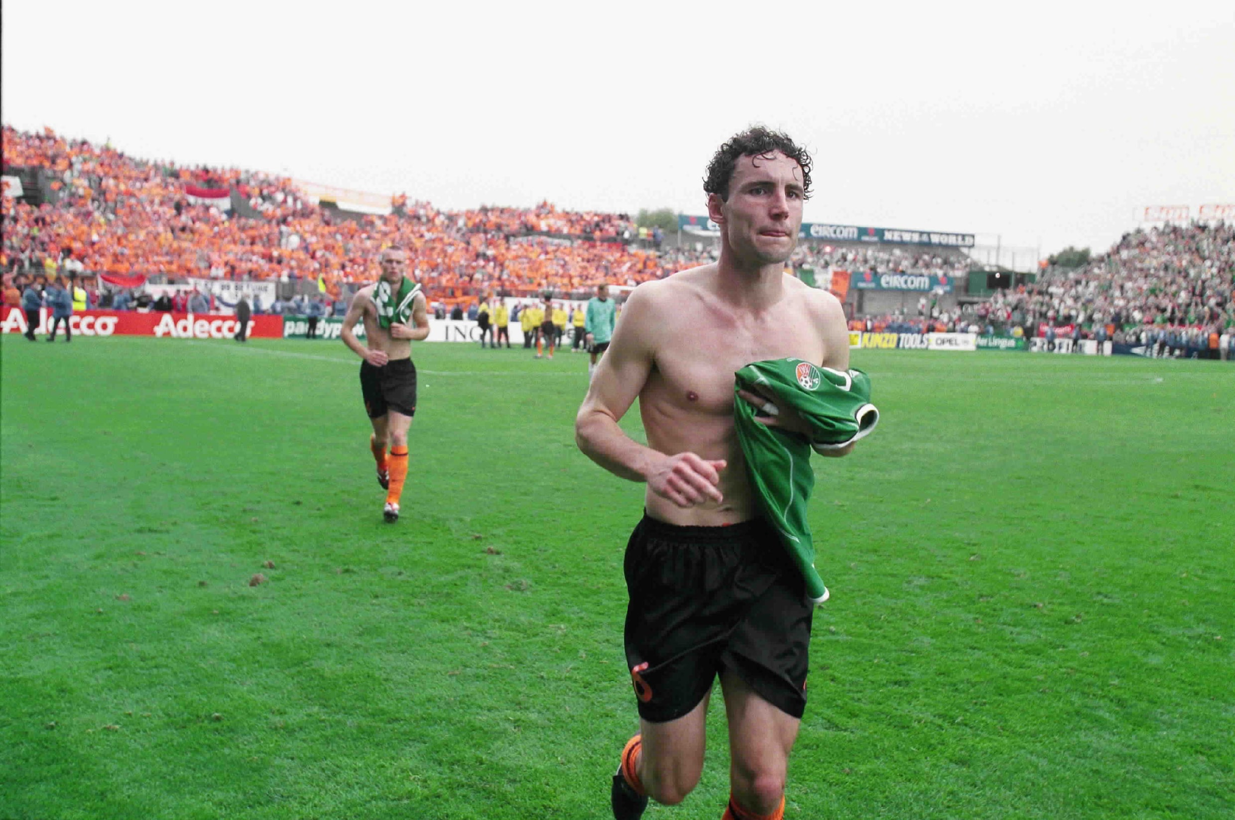 22 jaar na ‘die’ Ierland - Nederland: de nagalm van een bezongen doelpunt in Dublin | de Volkskrant