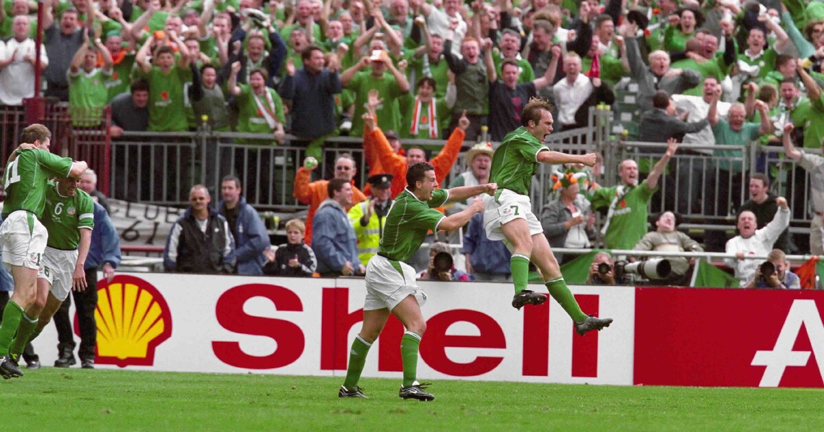 22 jaar na ‘die’ Ierland - Nederland: de nagalm van een bezongen doelpunt in Dublin | de Volkskrant