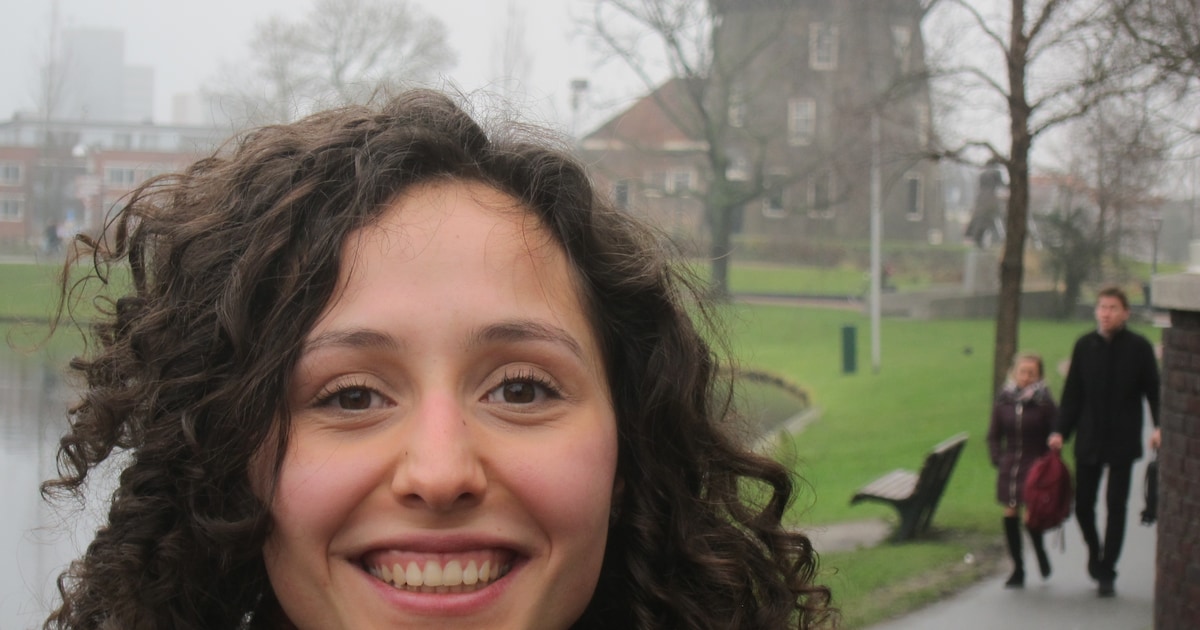 Hevien Dahly bestond de eerste helft van haar leven niet, maar nu is ze ...