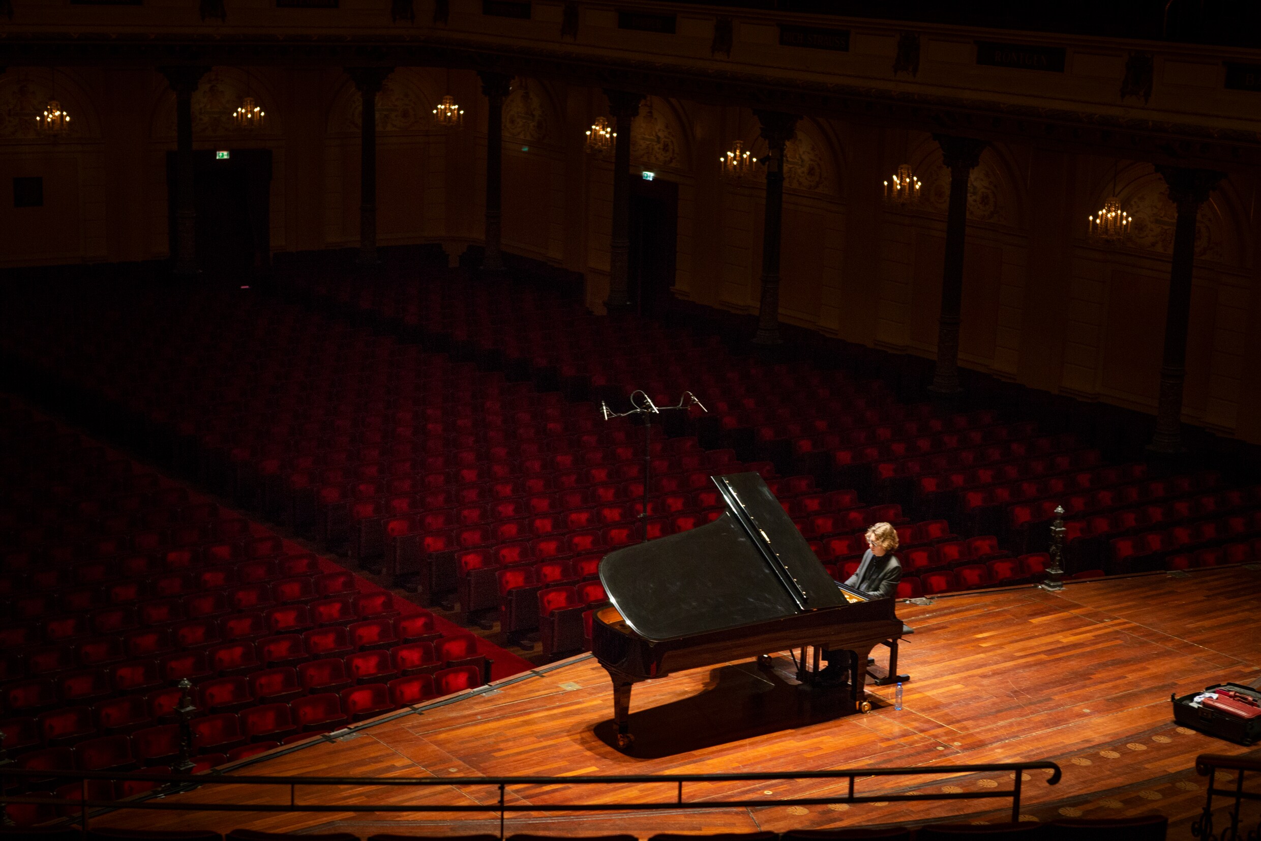 Hannes Minnaar & Friends stellen componist Fauré centraal in concert ...