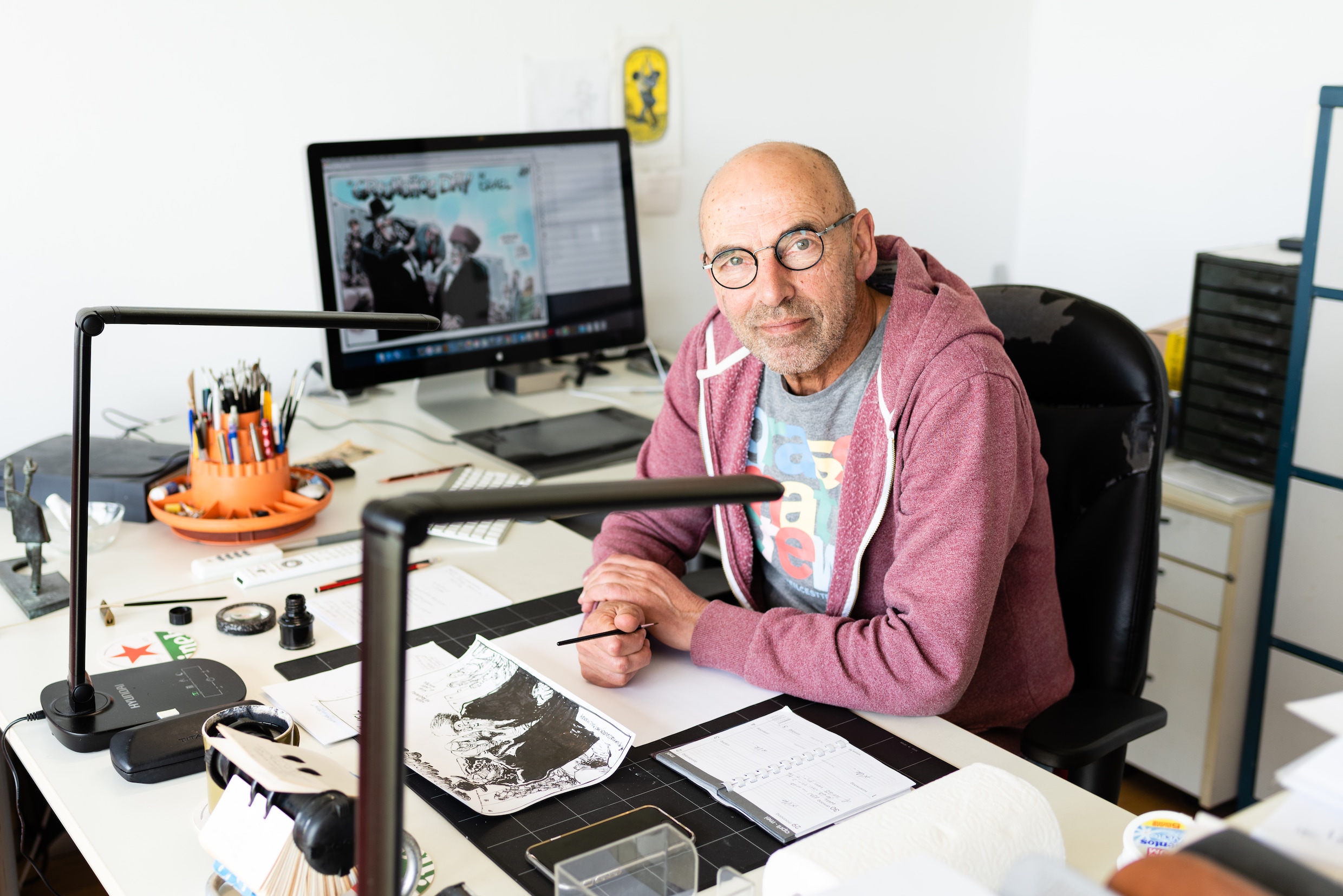 De Volkskrant neemt na 44 jaar afscheid van cartoonist Jos Collignon ...