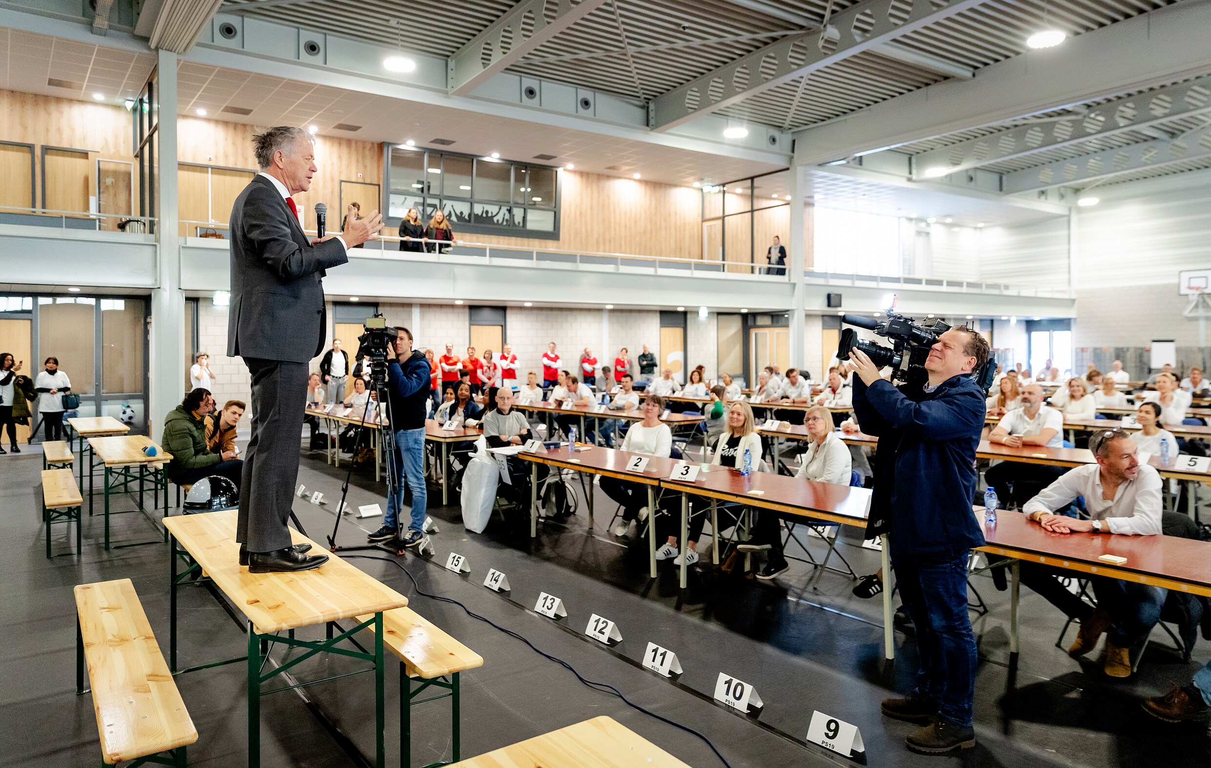 Forum bestuurt (bijna) nergens echt mee - waar blijft de politieke ...