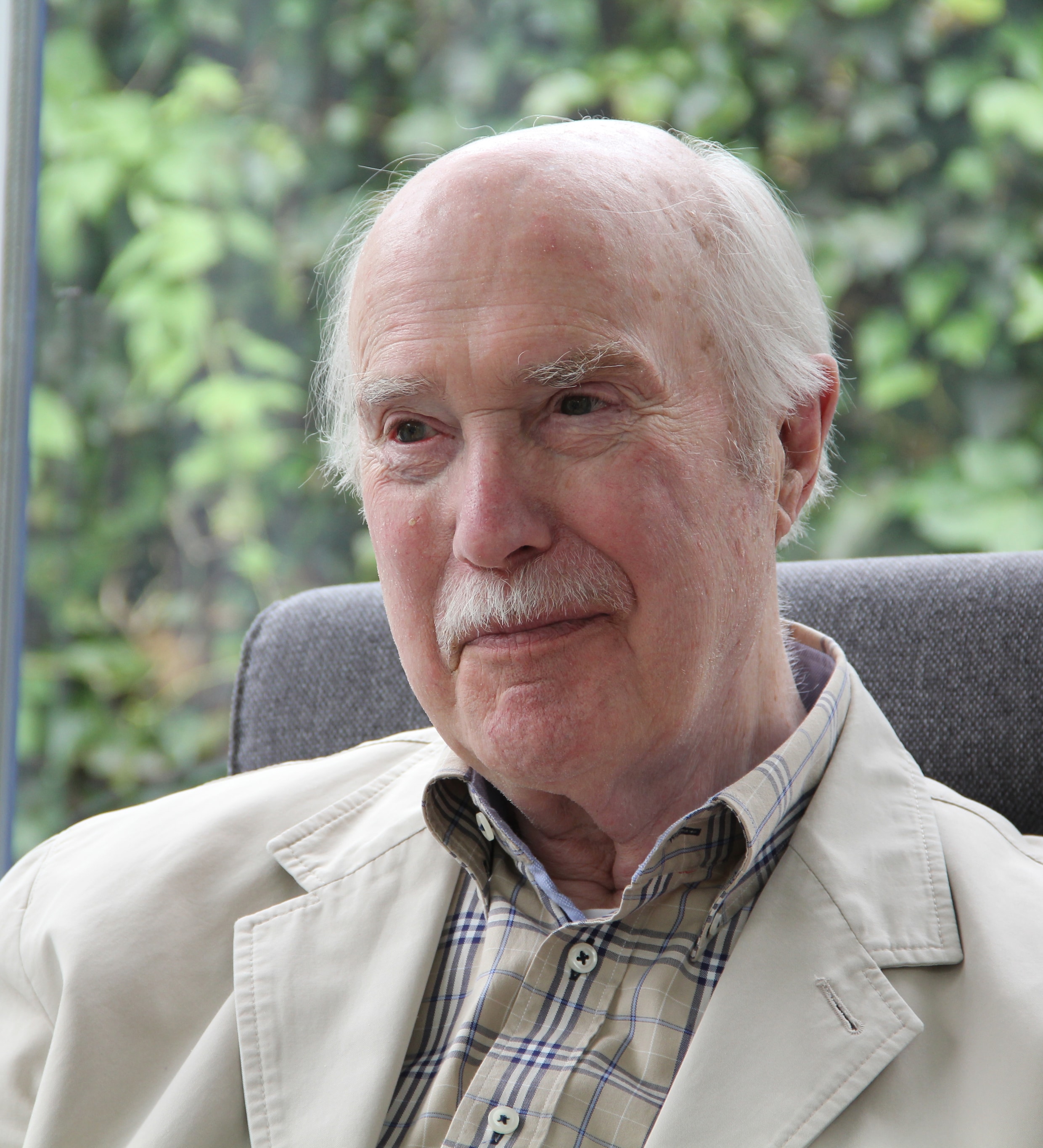 Ben Kroon (1923-2019), journalist als ‘het geheugen van Amsterdam’ | de ...