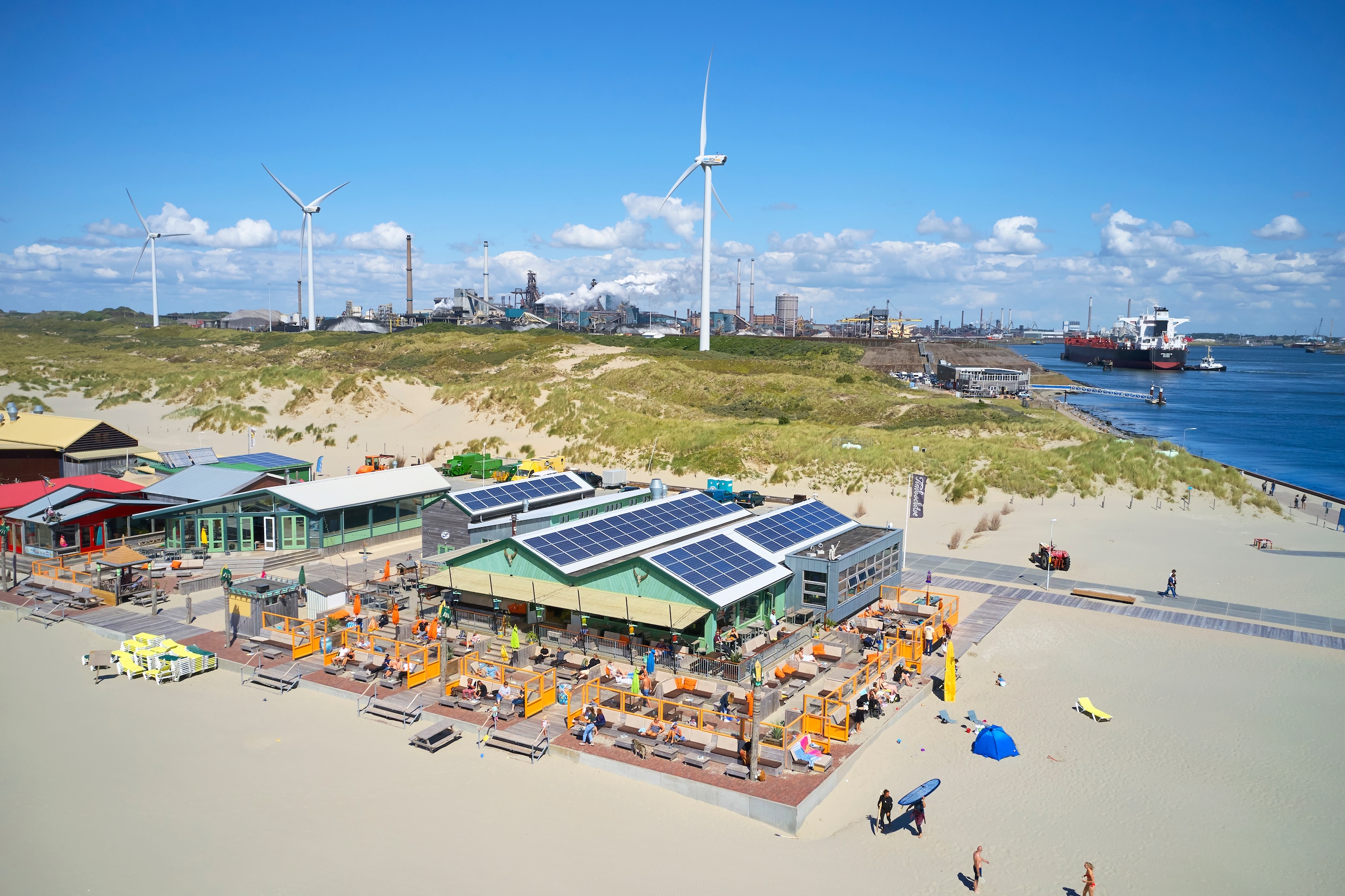 Hoogovens, goeie golven en prima eten bij Timboektoe aan de Noordpier ...