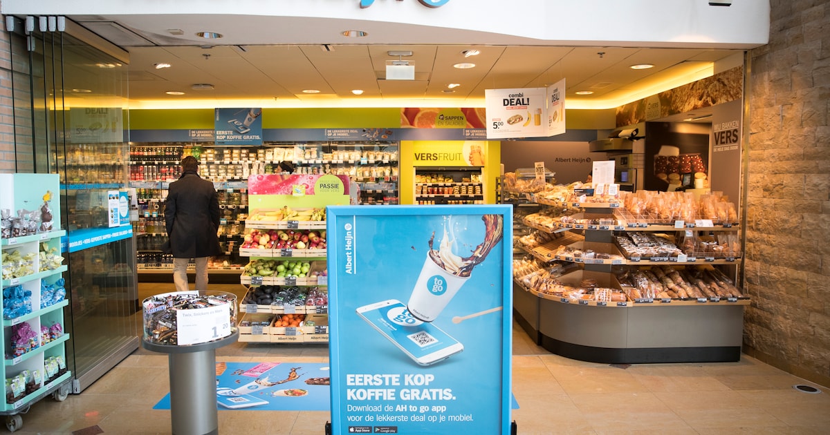 Albert Heijn snijdt managementlaag weg, vlak voor aantreden nieuwe ...