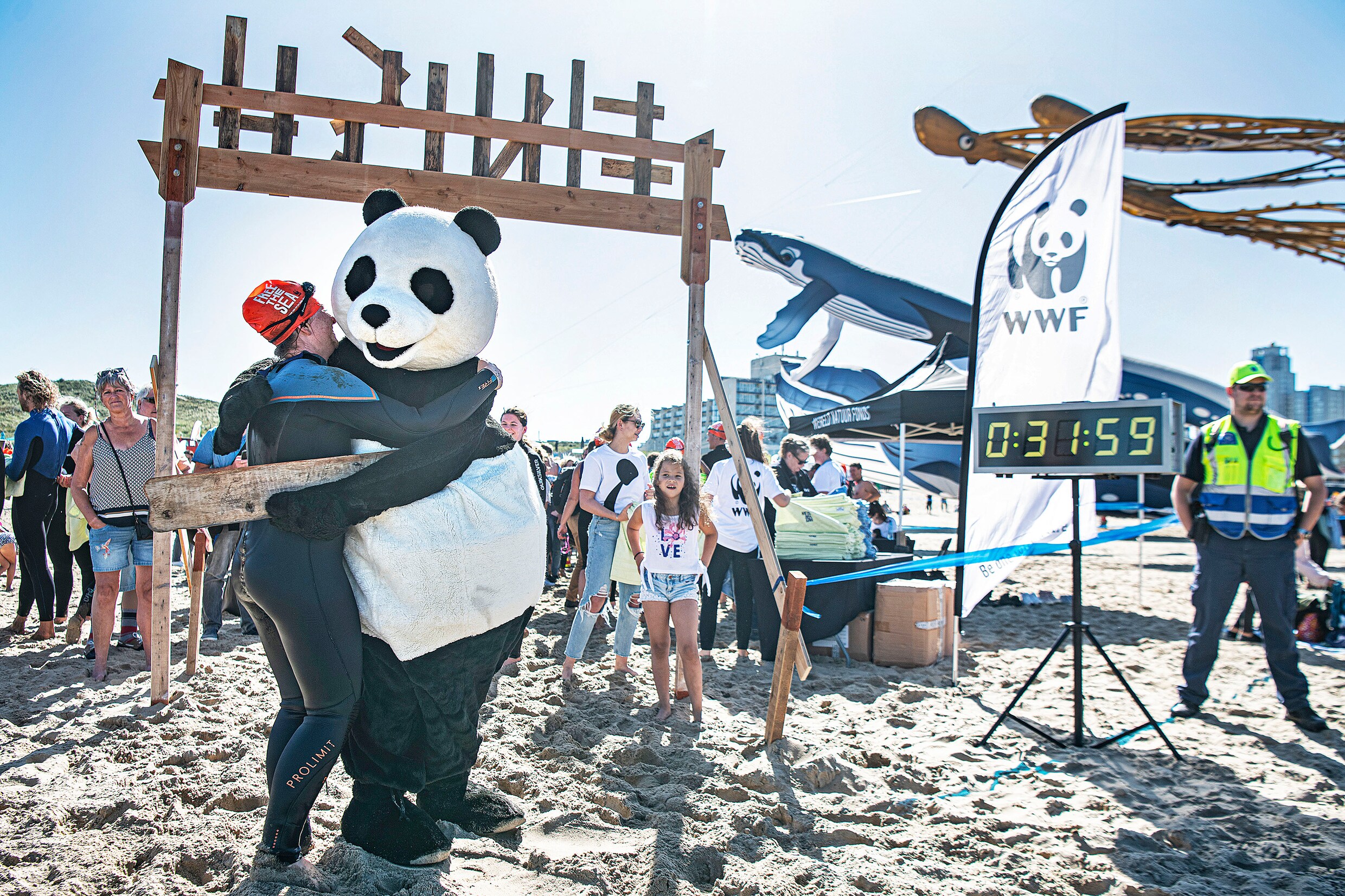 Alles voor het goede doel: weg met de collectebus, leve de challenge ...