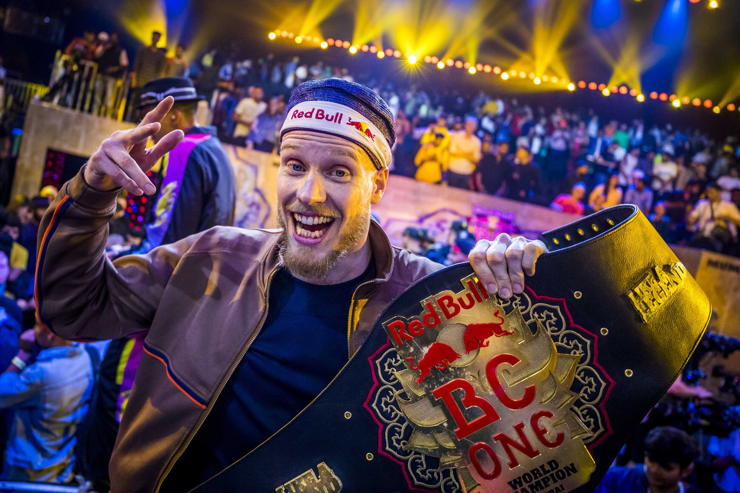 Nederlander B-boy Menno wint officieuze wereldkampioenschap breakdance ...
