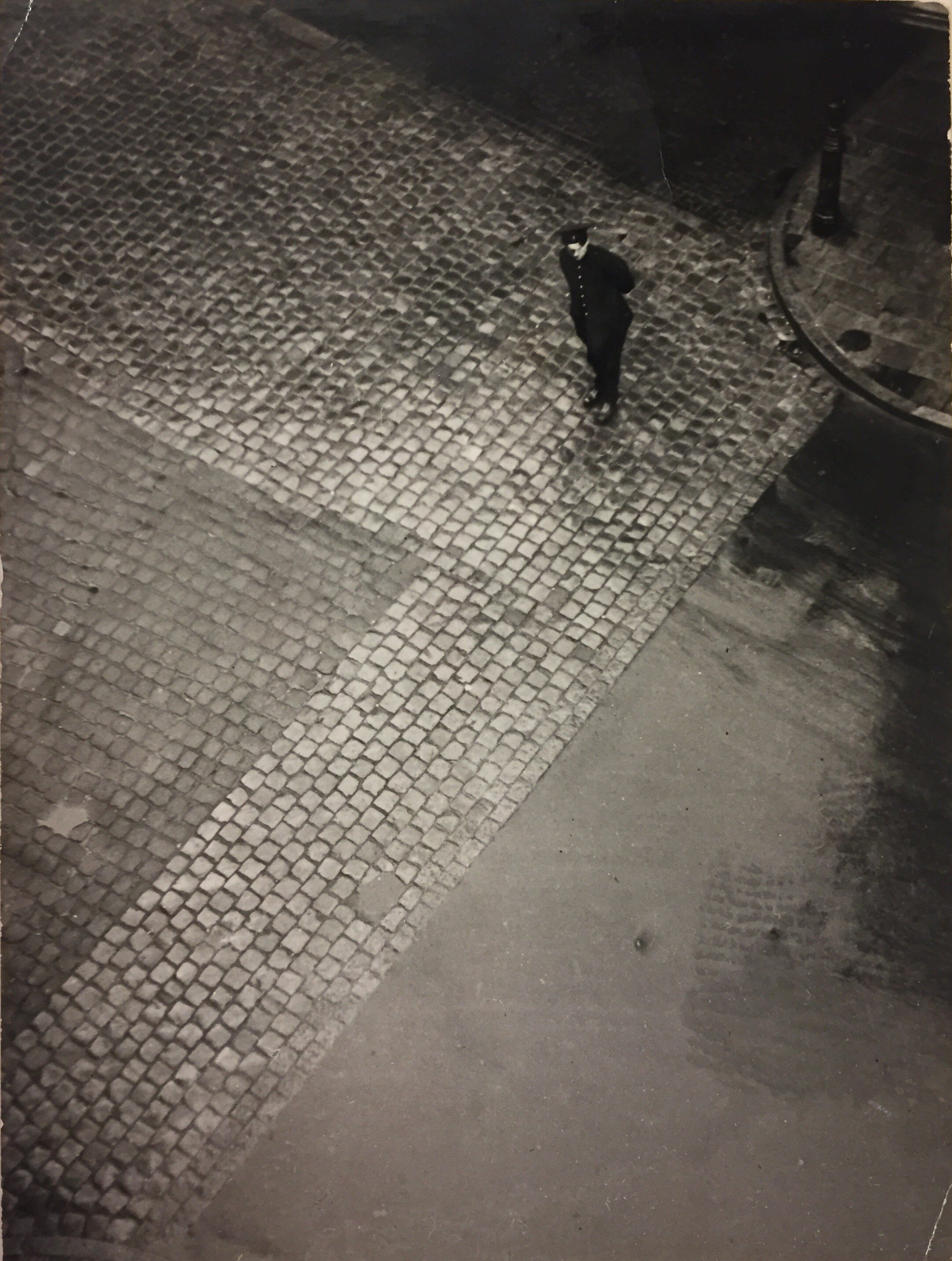 Het vroege werk van foto- en filmgrootheden als Eva Besnyö en Joris ...