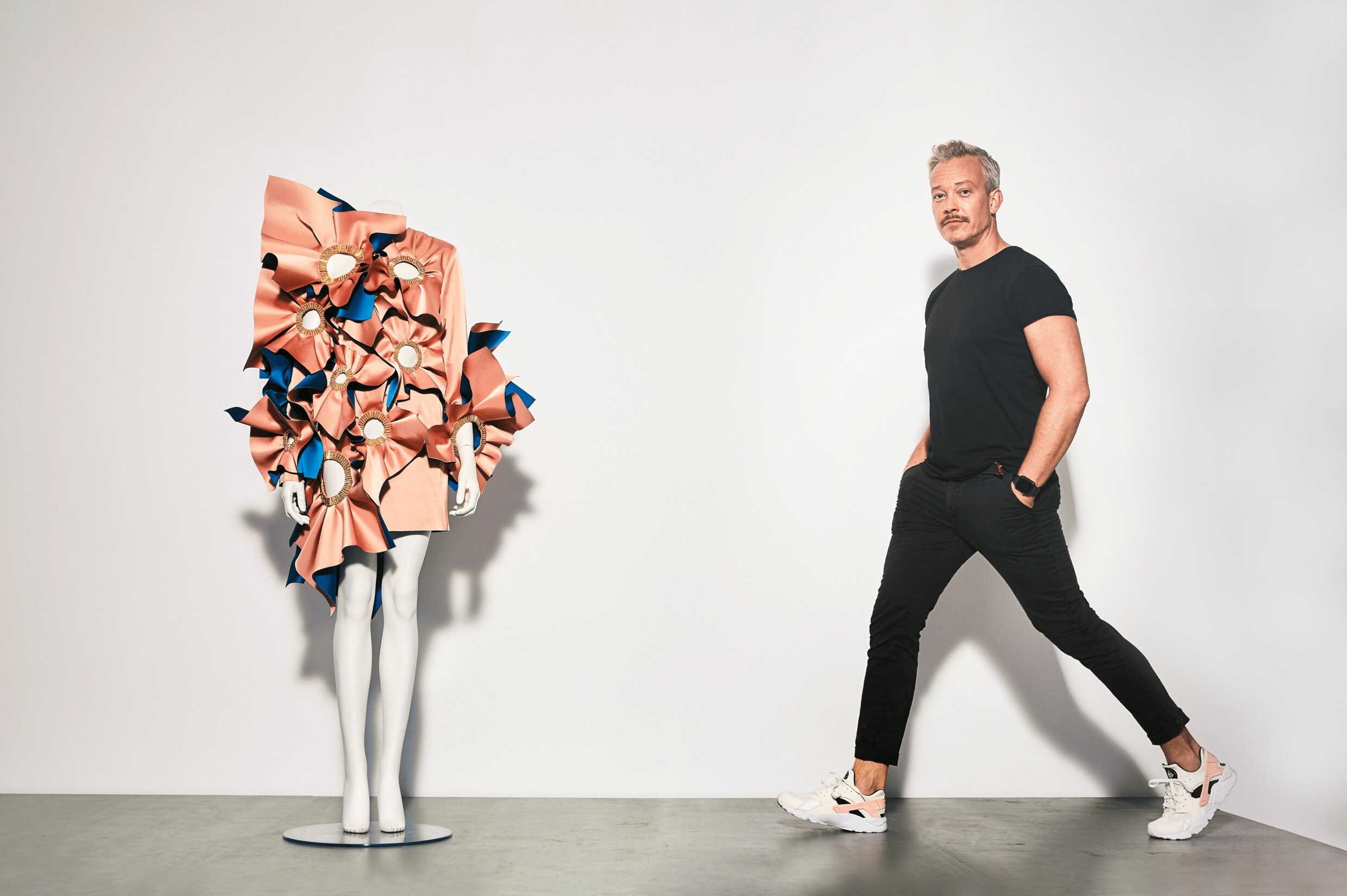 Onze gids deze week: mode-ontwerper Claes Iversen | de Volkskrant