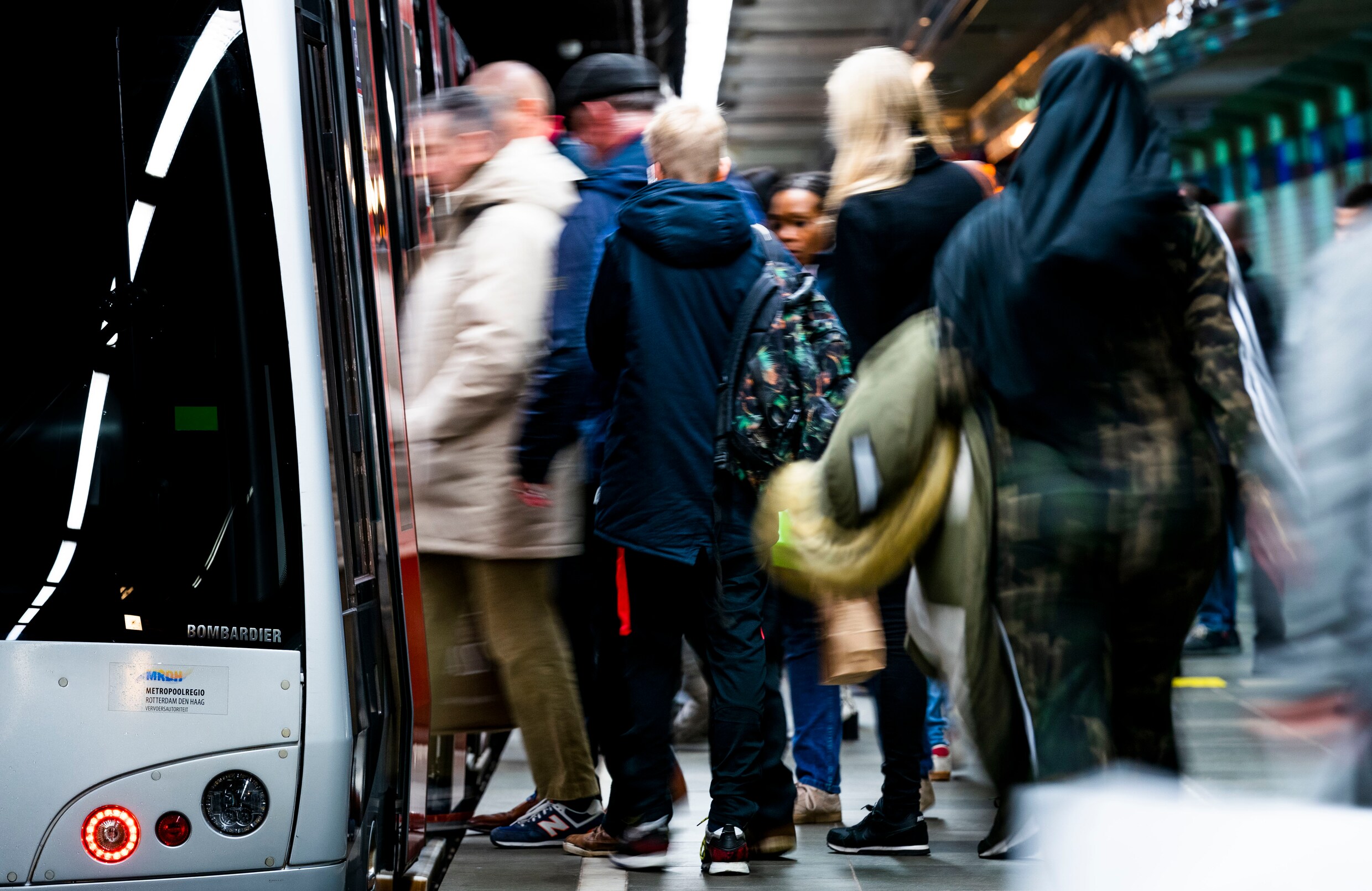 Openbaar vervoer in Rotterdam groeit onverwacht snel: ‘Miljarden euro’s ...