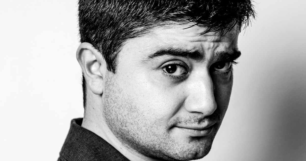 Comedian Bugra Gedik: ‘Turken geloven niet in de Armeense genocide. En ...