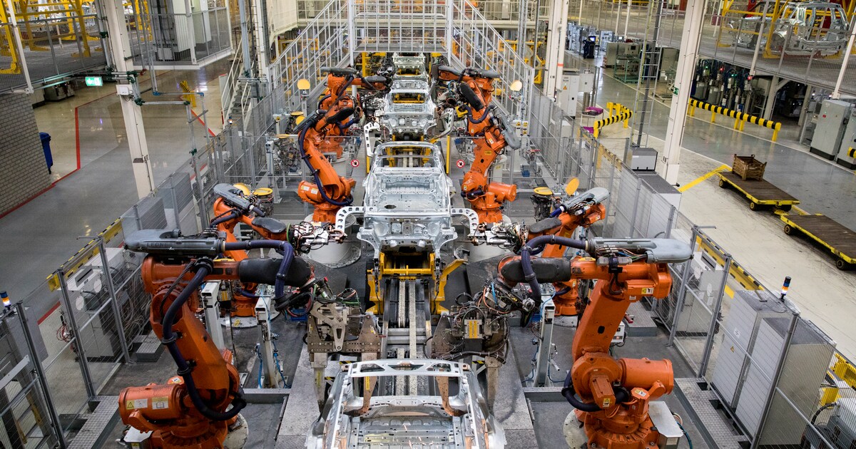 BMW stopt met autoproductie bij VDL Nedcar: bijna 5.000 banen in gevaar ... BMW stopt met autoproductie bij VDL Nedcar: bijna 5.000 banen in gevaar ...