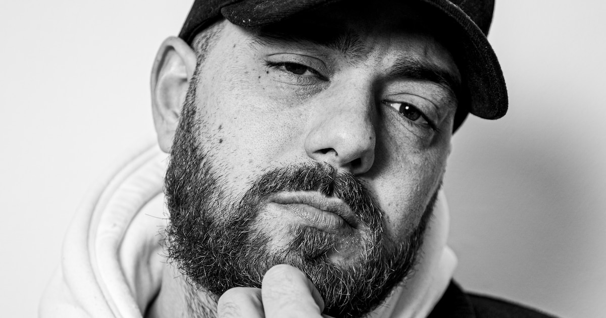 Rapper Murda wil met zijn muziek de taalbarrière slechten. Hij stond op ...