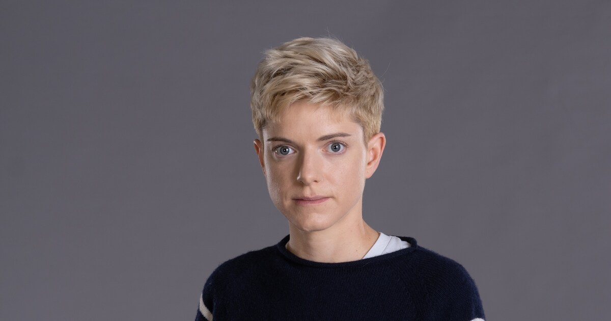 De obsessies van komiek Mae Martin: komedie, drugs, relaties | de ...