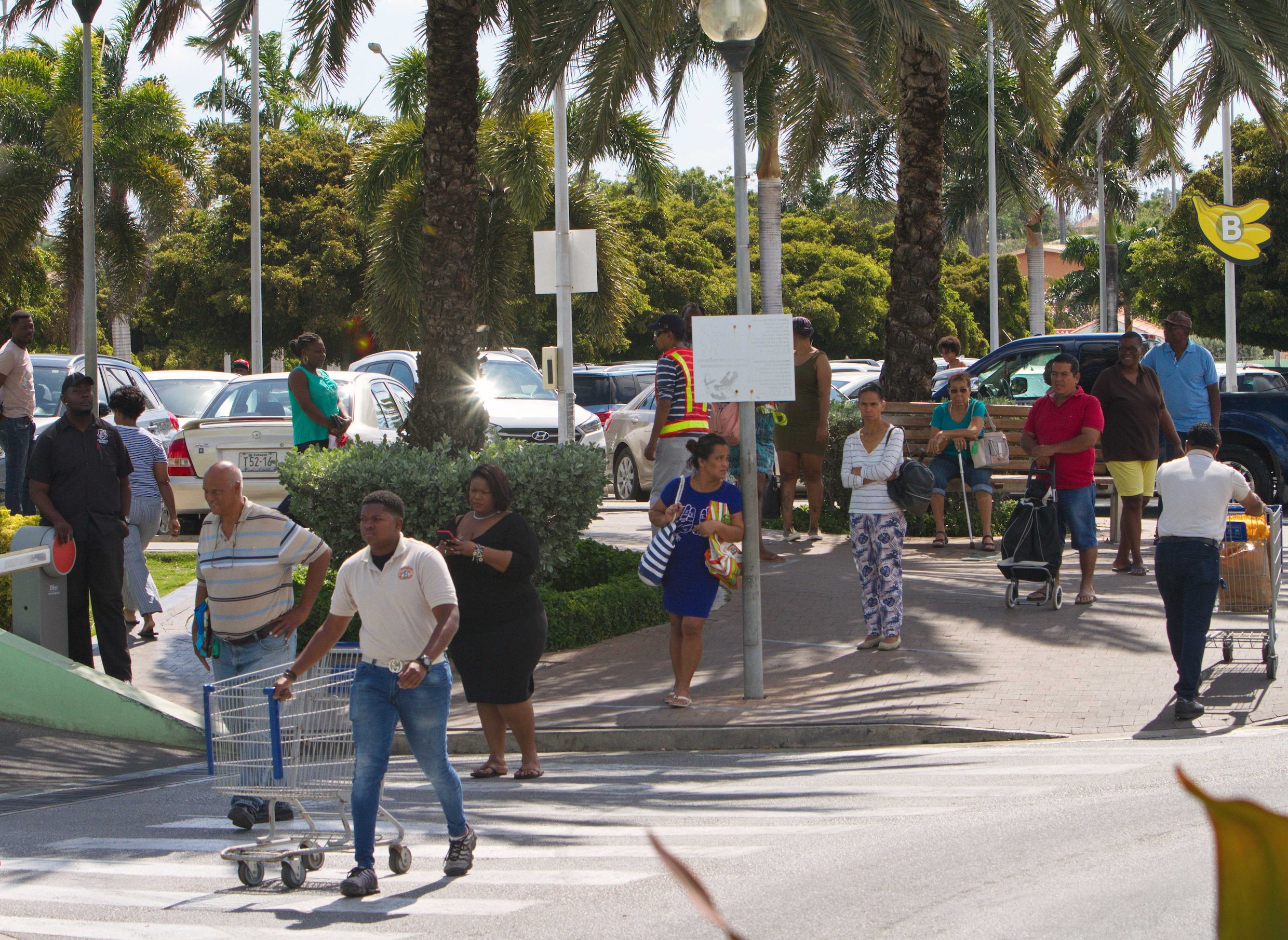 Versoepelde lockdown op Curaçao: het voelt als Nieuwjaar, mensen willen ...