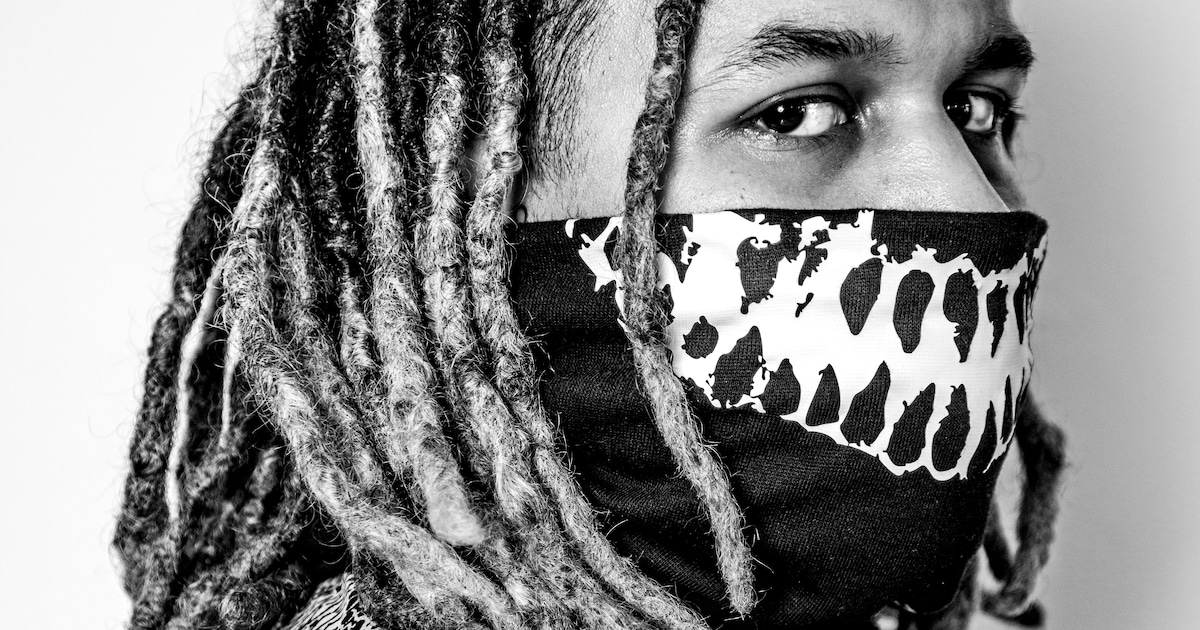 Rapper Bokoesam: ‘In Ghana word ik als wit gezien, in Nederland juist ...