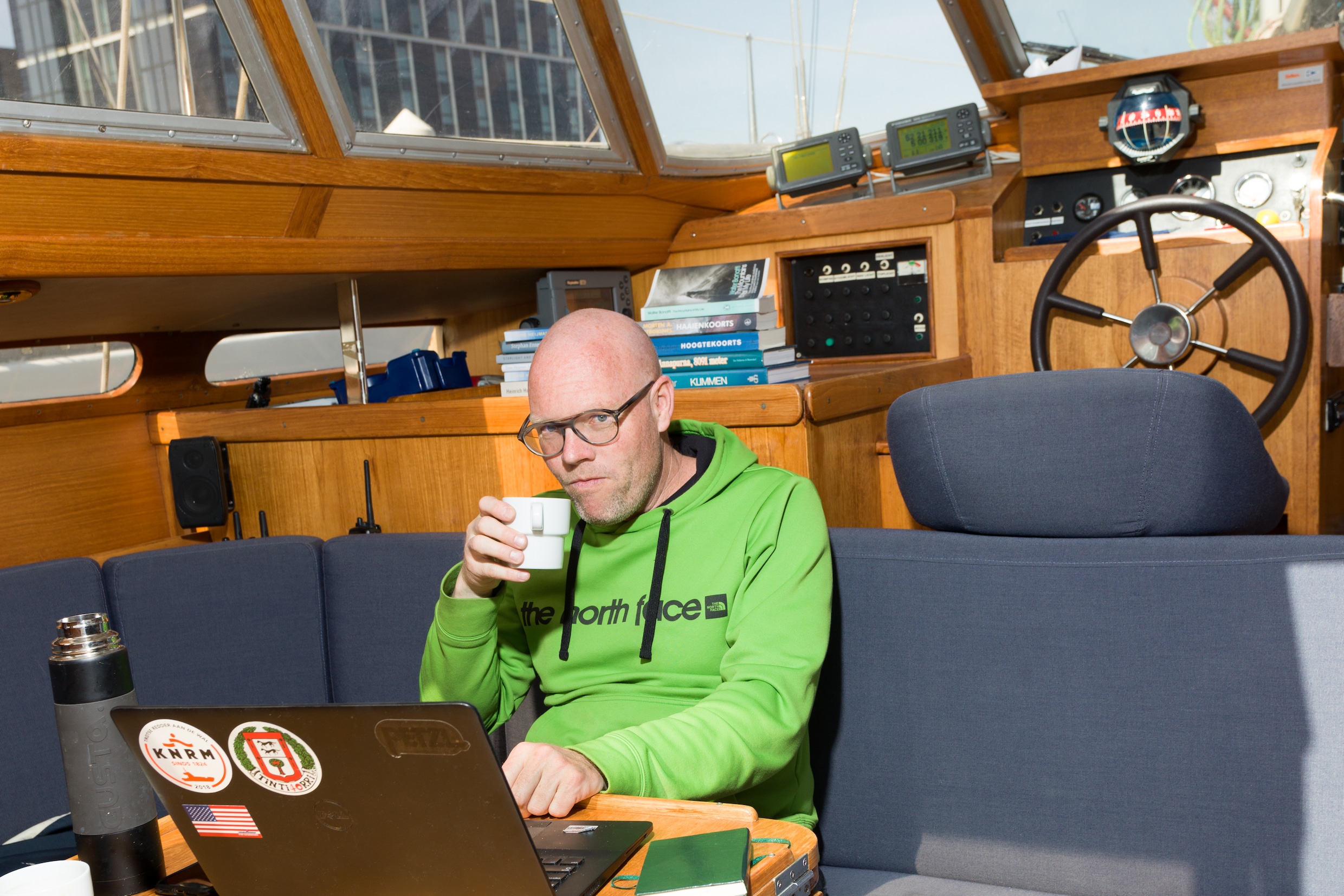 Al dobberend schrijft Toine Heijmans | de Volkskrant