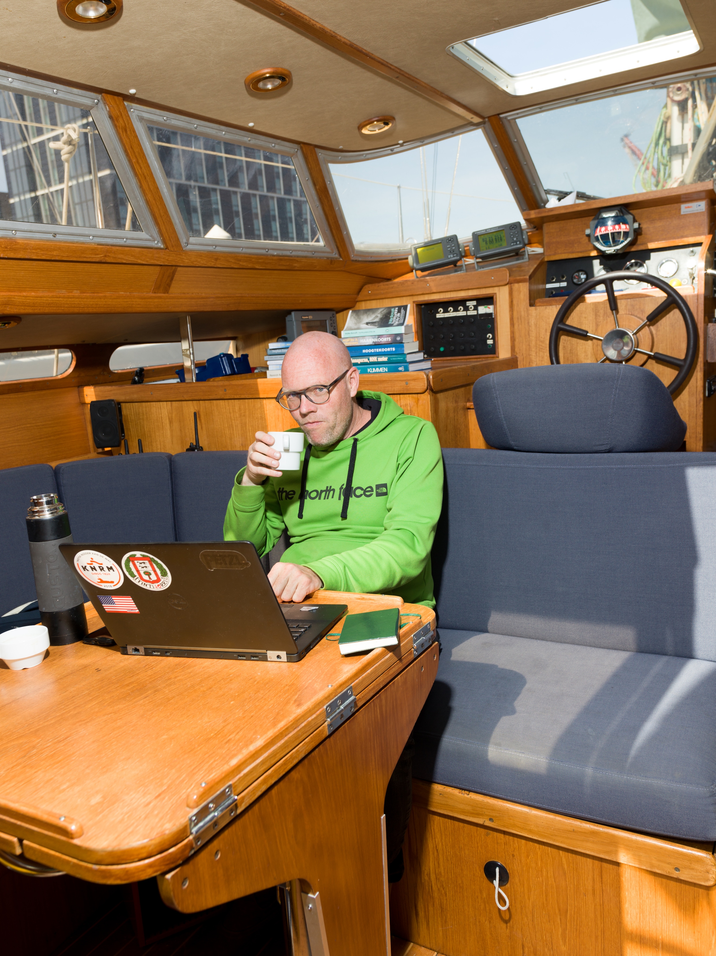 Al dobberend schrijft Toine Heijmans | de Volkskrant