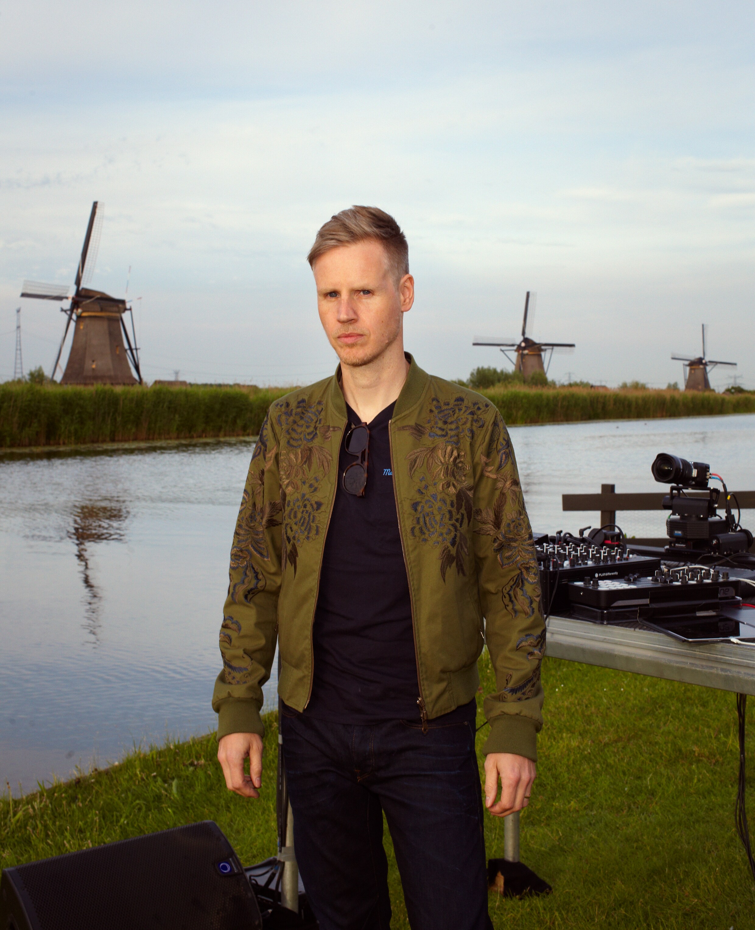 Een hoopgevende dj-set in het droomlandschap bij Kinderdijk: precies ...