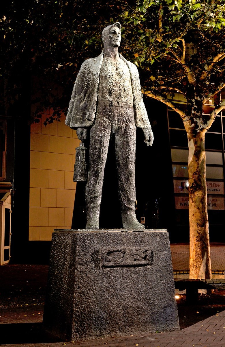 Kleine reisgids langs de acht belangrijke Nederlandse standbeelden | de ...