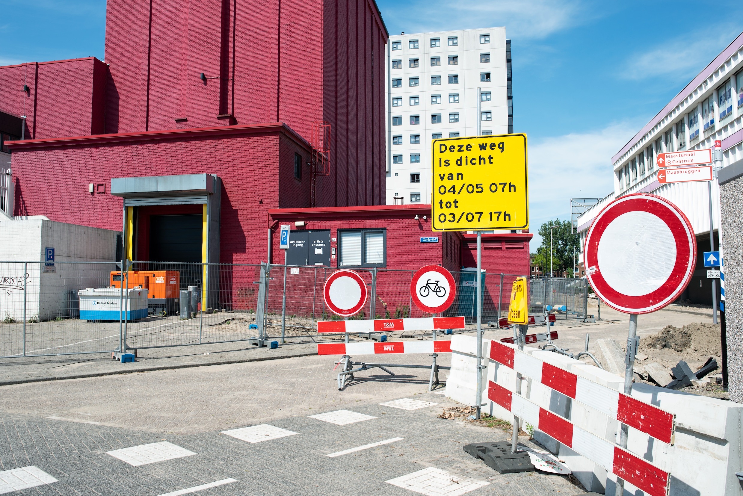 Het nieuwe Theater Zuidplein is een voorlopig hoogtepunt | de Volkskrant