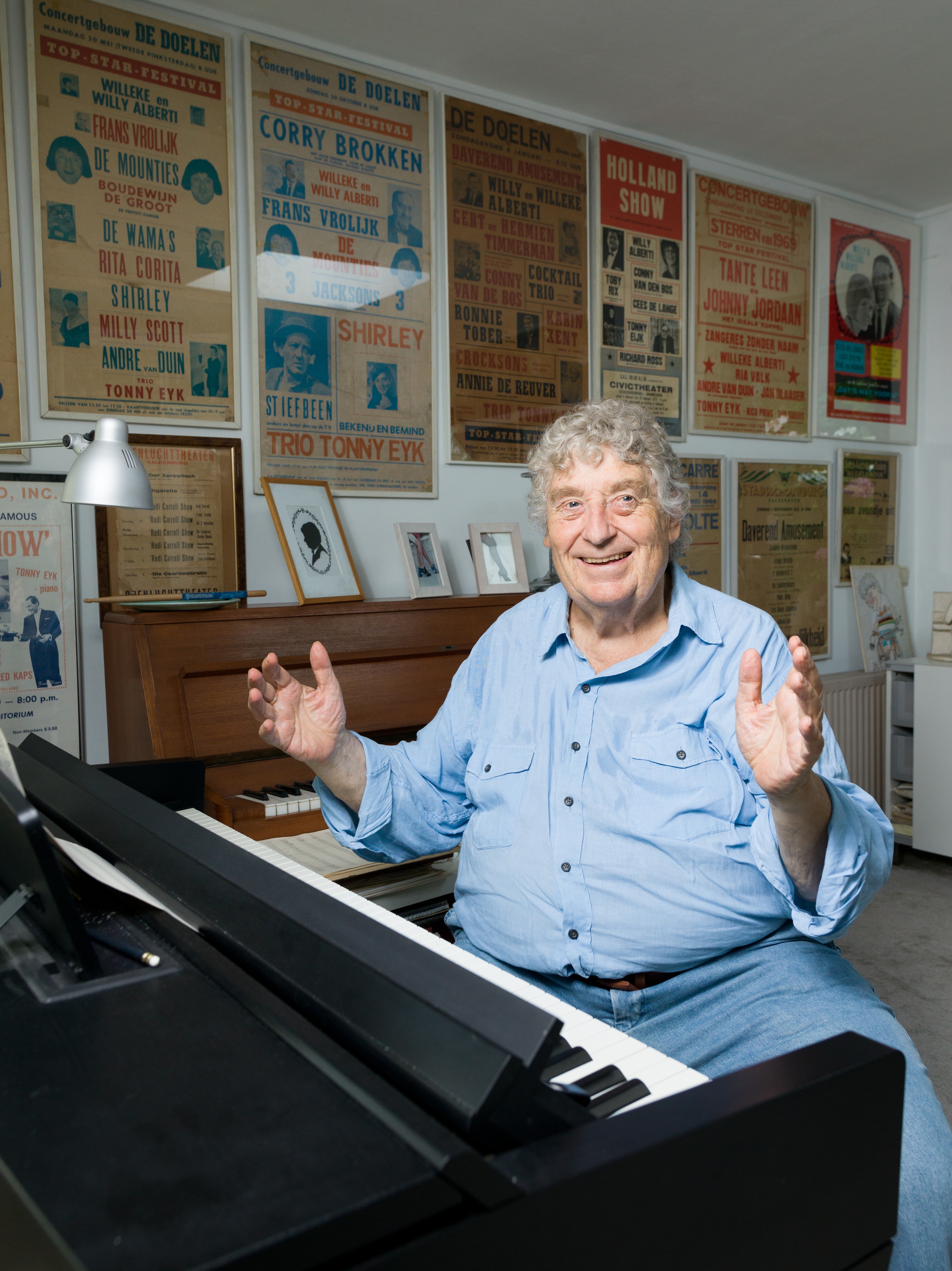 Componist en muzikant Tonny Eyk (1940-2025) bracht melodieën voort die ...