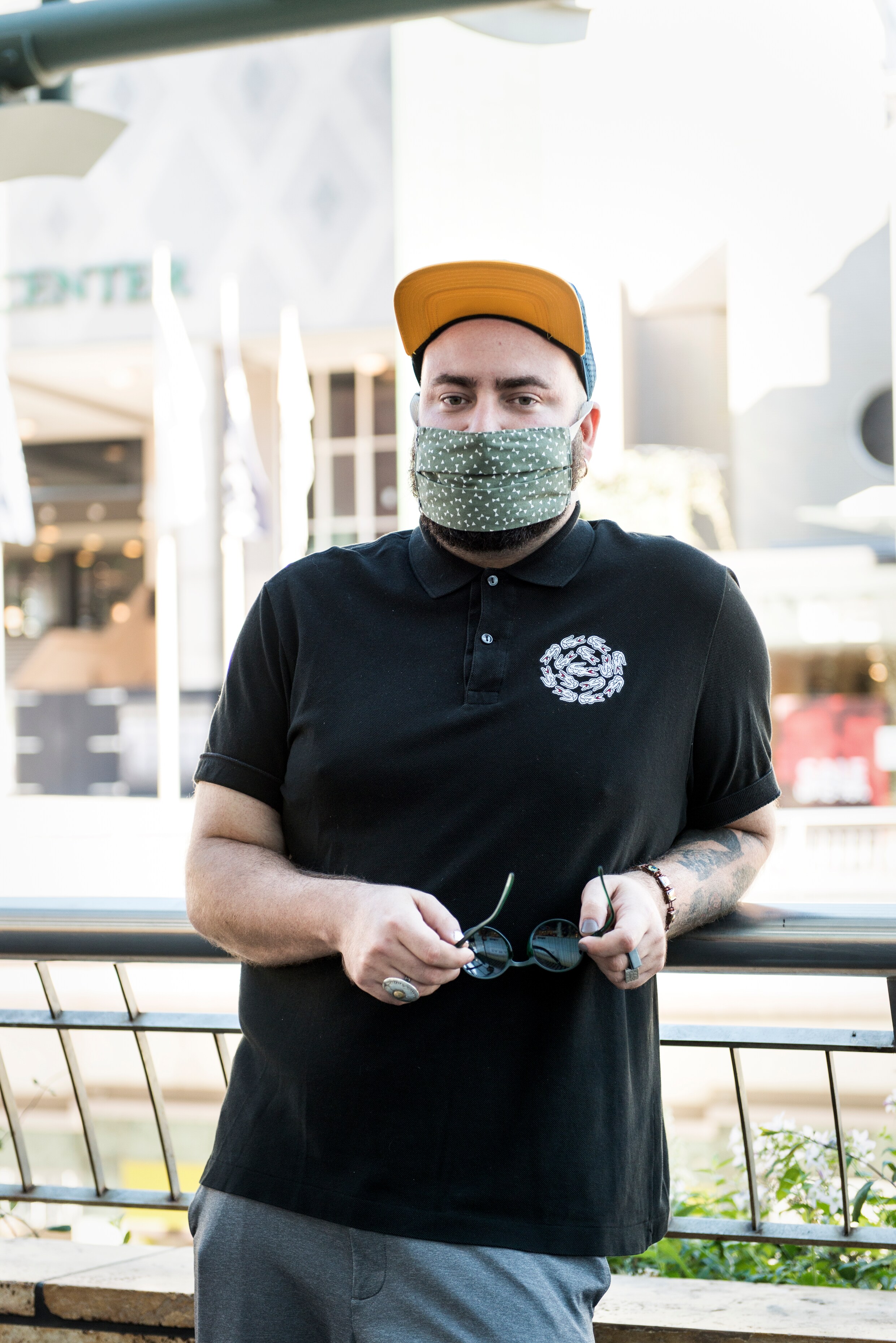 Kapjesplicht Rotterdam: twijfel, tevredenheid, argwaan en verzet | de ...