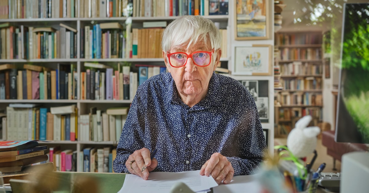 Kinderboekenschrijver Dolf Verroen (91): ‘Duizend schrijvers kunnen ...