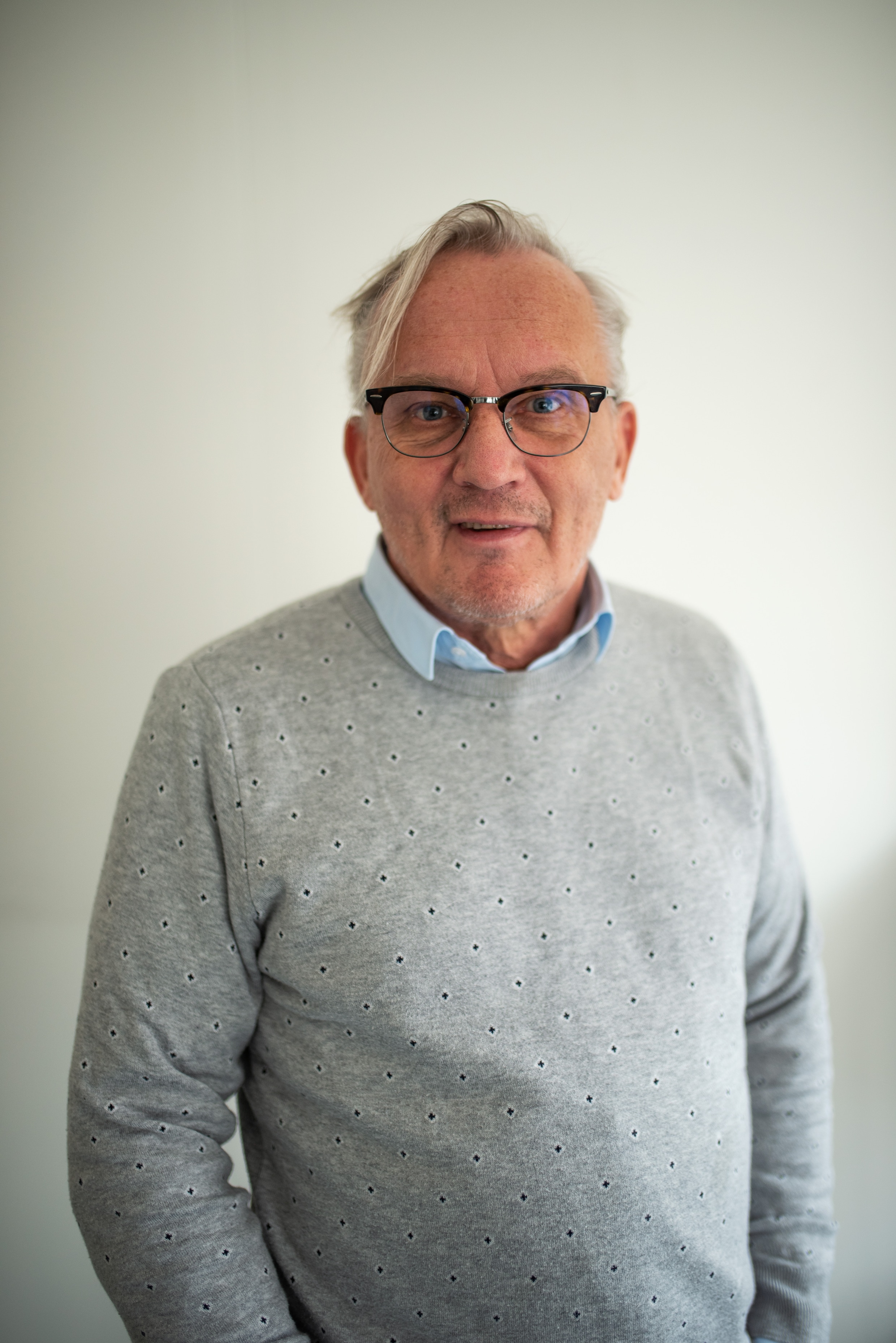 Is het erg dat jongeren liever Engels lezen? ‘Wat moeten ze met De ...