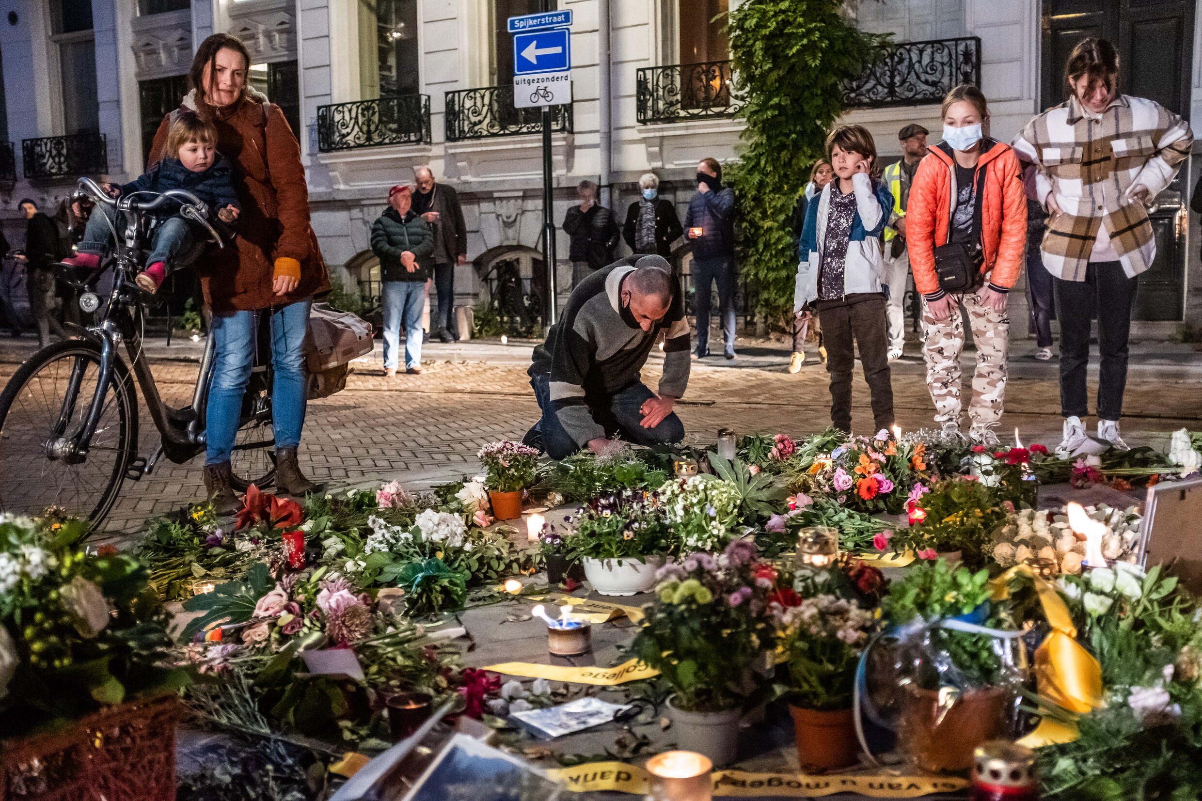 Jeugddetentie en taakstraffen voor jongeren die betrokken waren bij ... Jeugddetentie en taakstraffen voor jongeren die betrokken waren bij ...