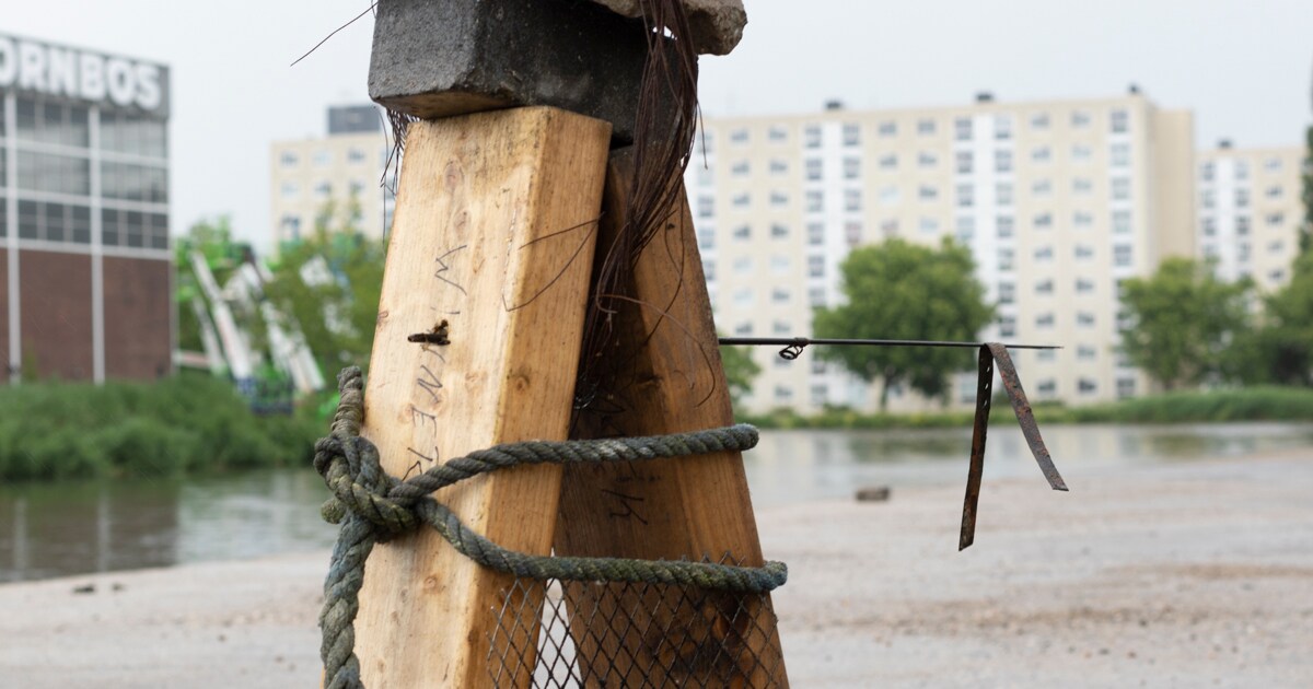 Met hout, metaal, bakstenen en touw maakt kunstenaar en fotograaf Luuk ...