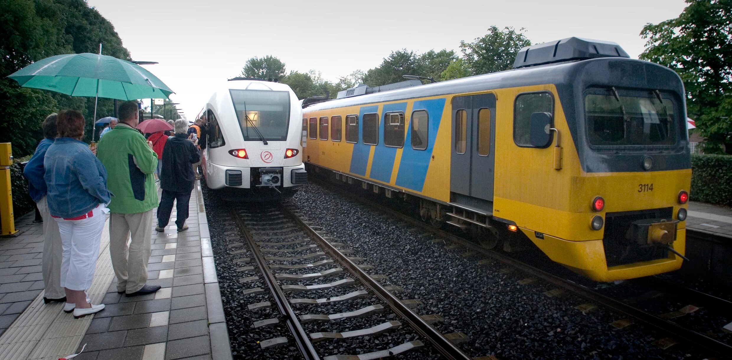 Inchecken moet, ook al haperen de Arriva-palen | de Volkskrant