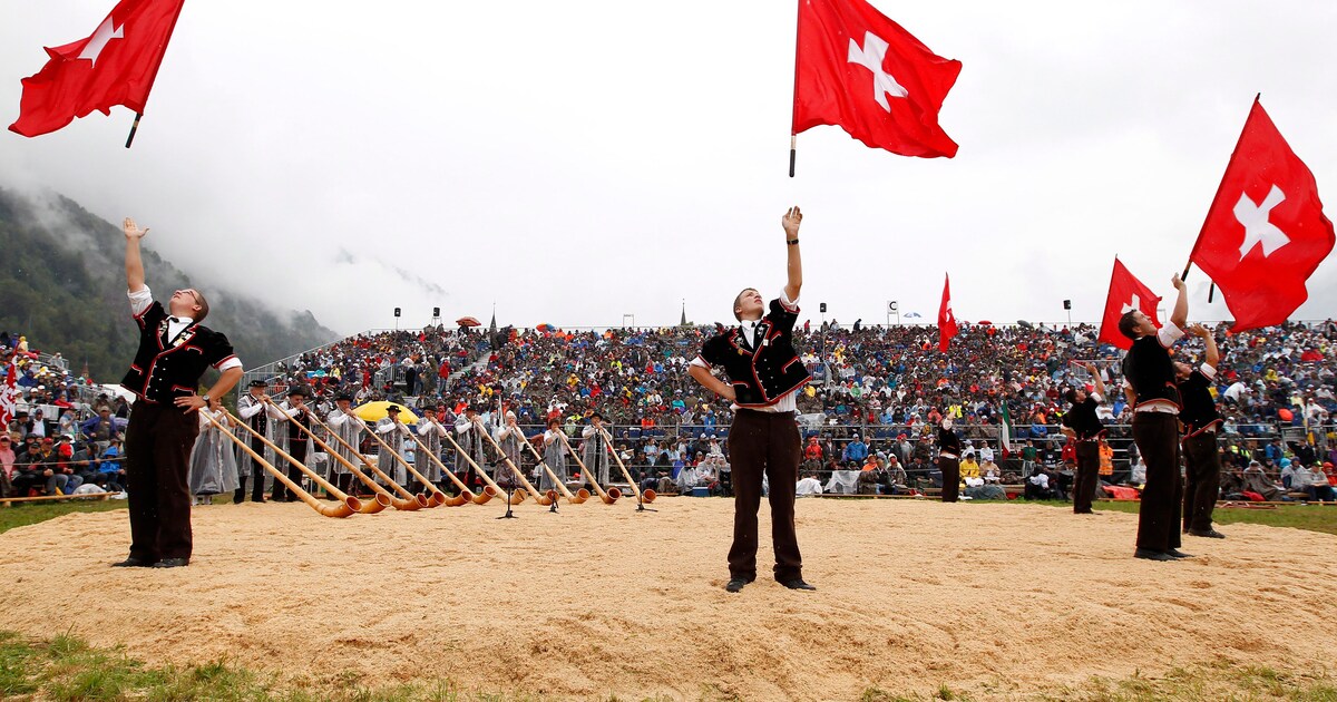 Geen naturalisatie tot Zwitser voor moslims die vrouw handdruk weigeren ...