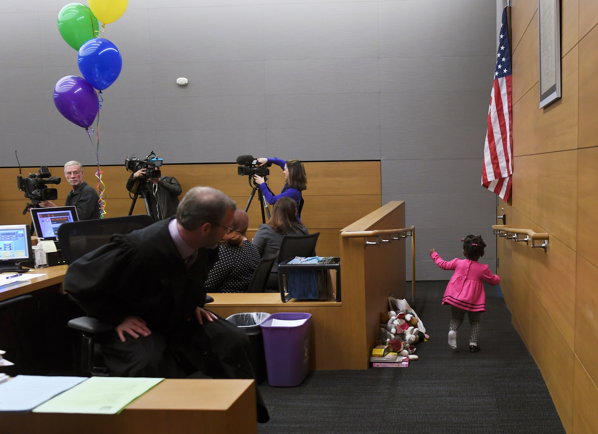 Wie adoptie stopt, miskent het gevolg van deze pandemie | de Volkskrant