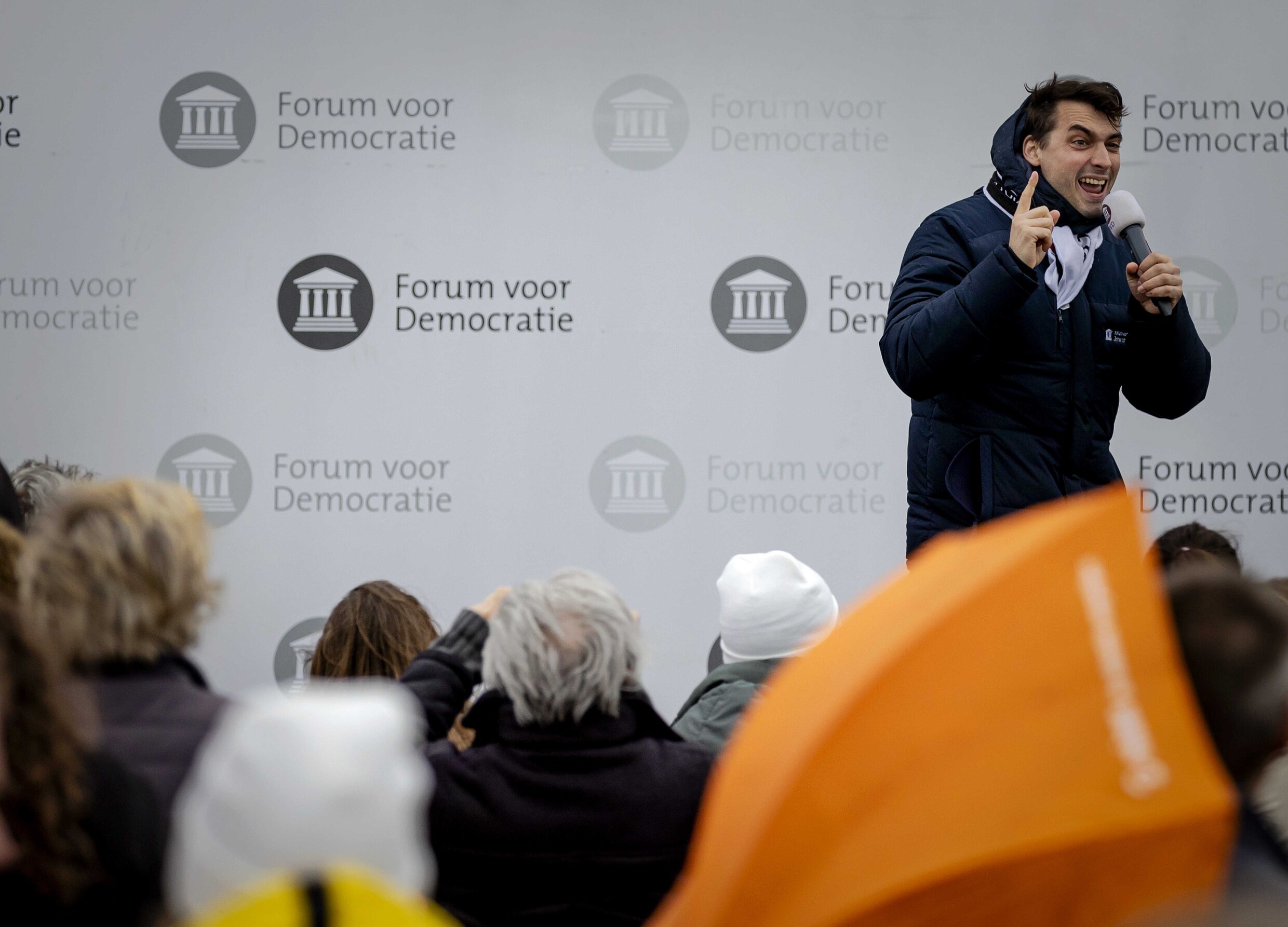 Helft Forum-stemmers ziet pandemie als complot | de Volkskrant