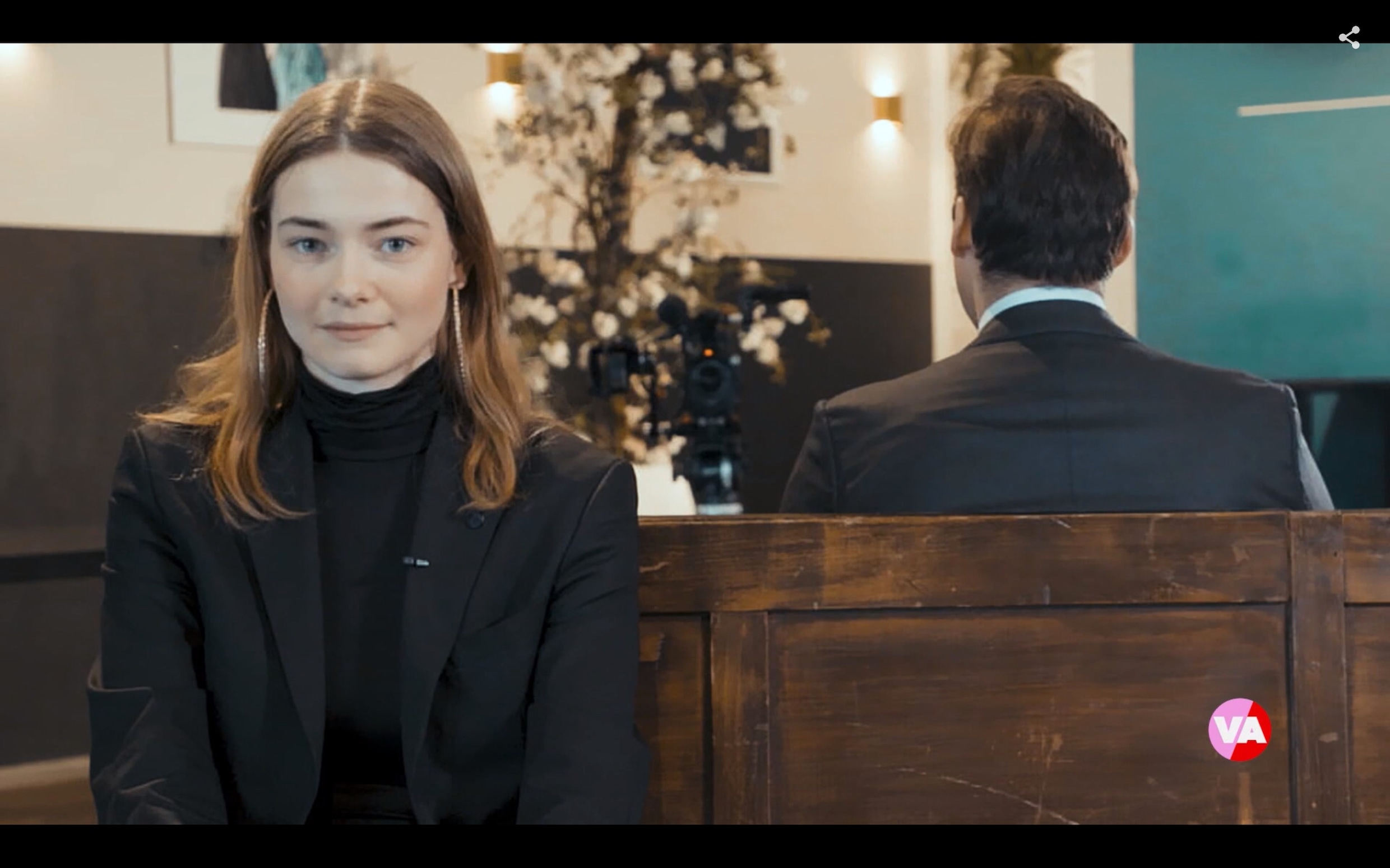 Het bashen, slutshamen en bedreigen van Emma Wortelboer vormen een rode ...