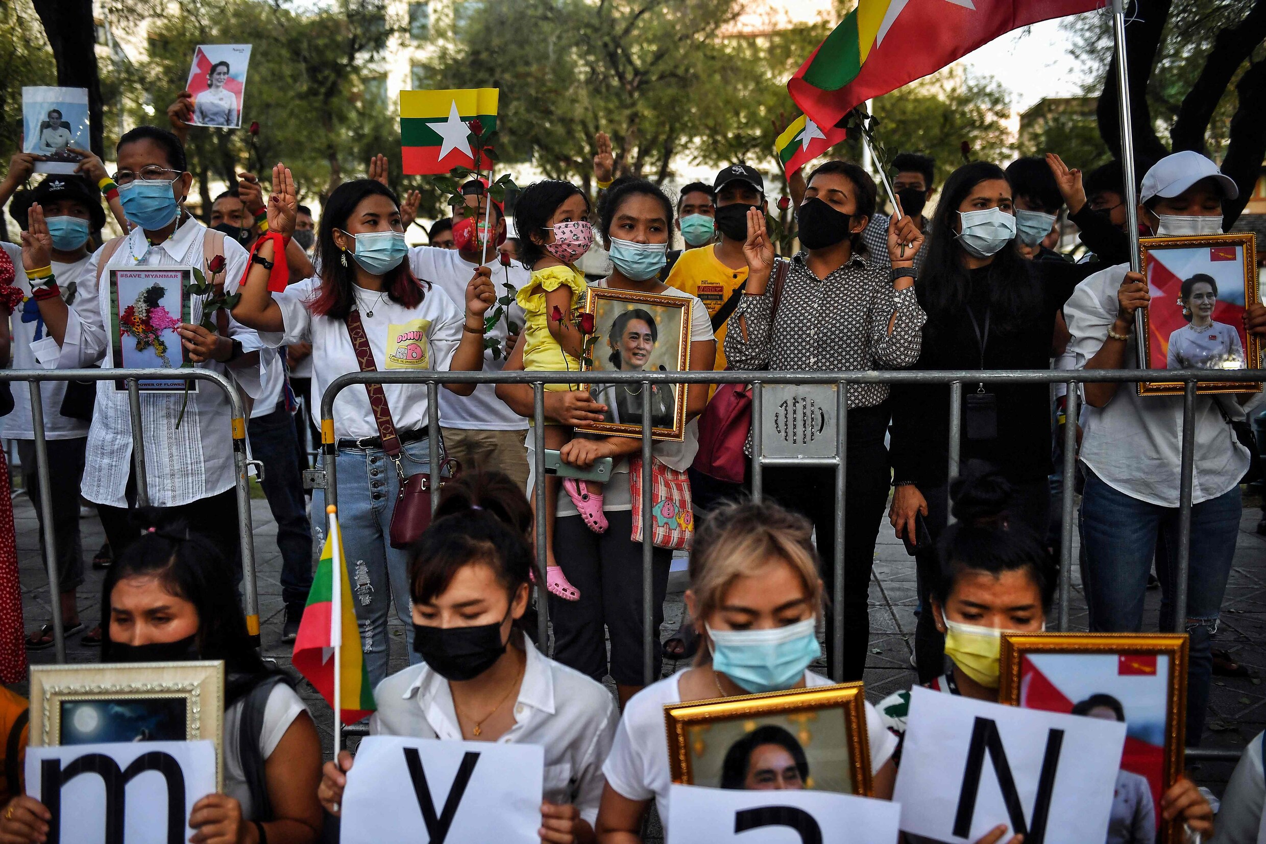 In Myanmar moet de protestbeweging het vooral hebben van sociale media ...