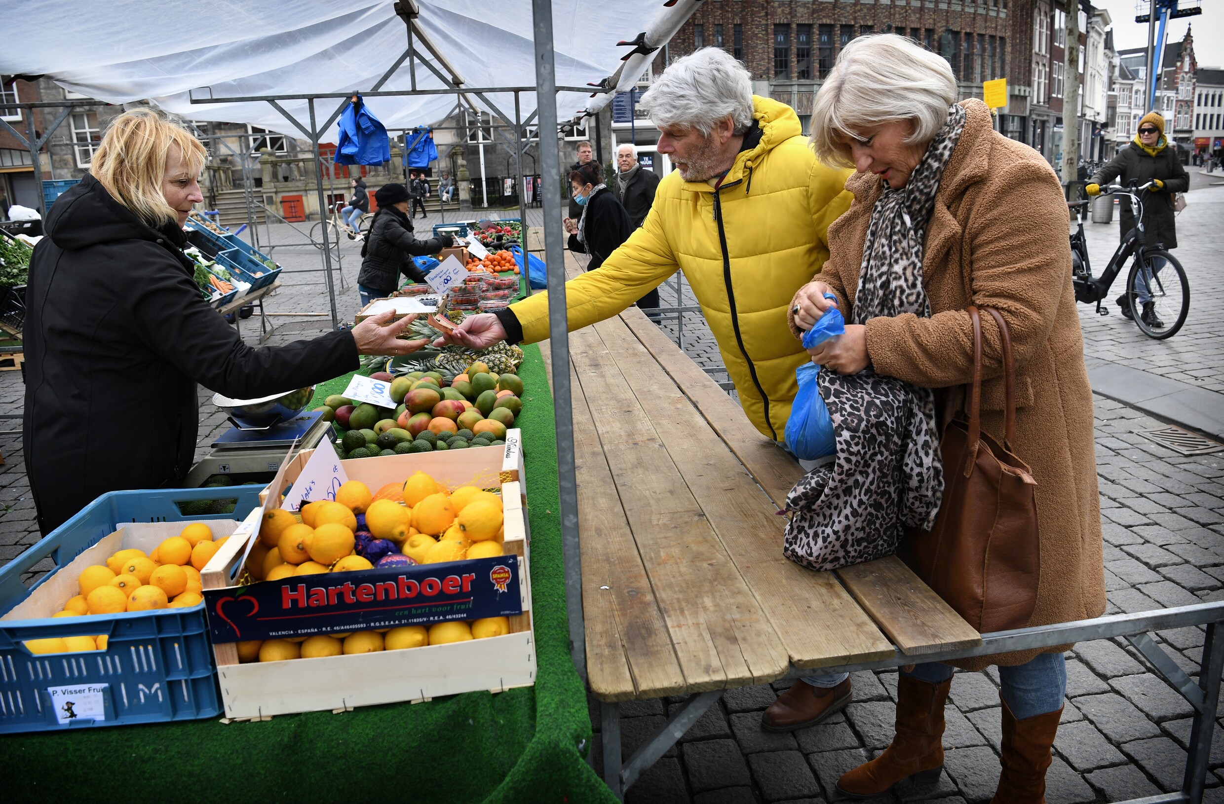 DNB: te veel winkeliers weigeren cash, klanten moeten keuze blijven ...