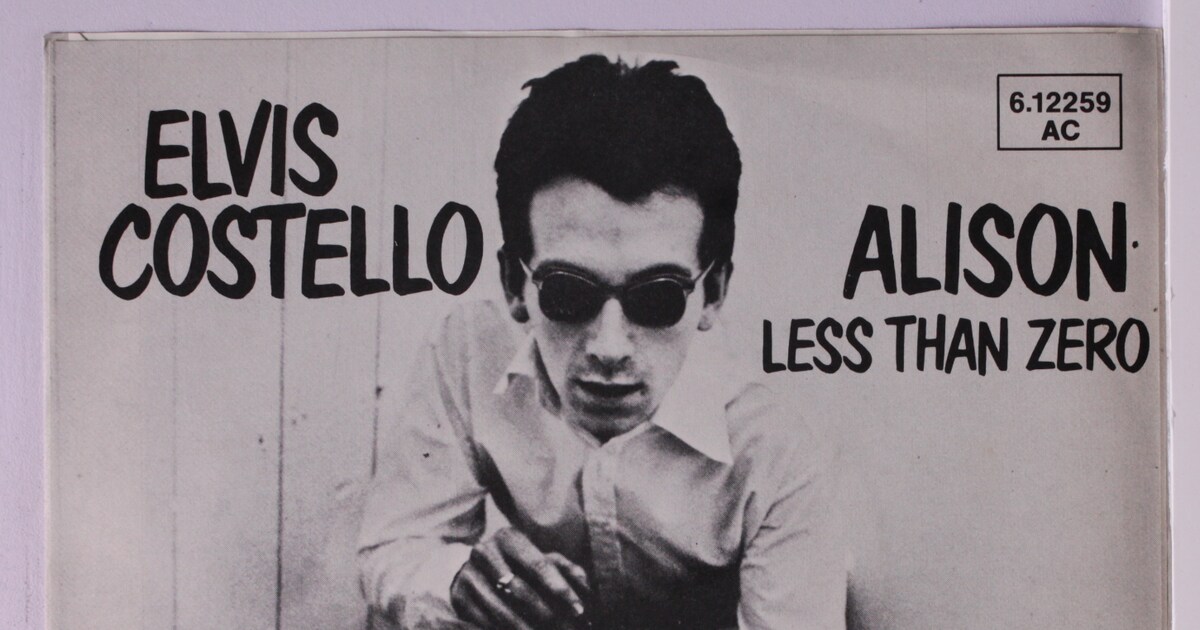 Costello’s liedje over ‘Alison’ was in de dagen van veiligheidsspelden ...