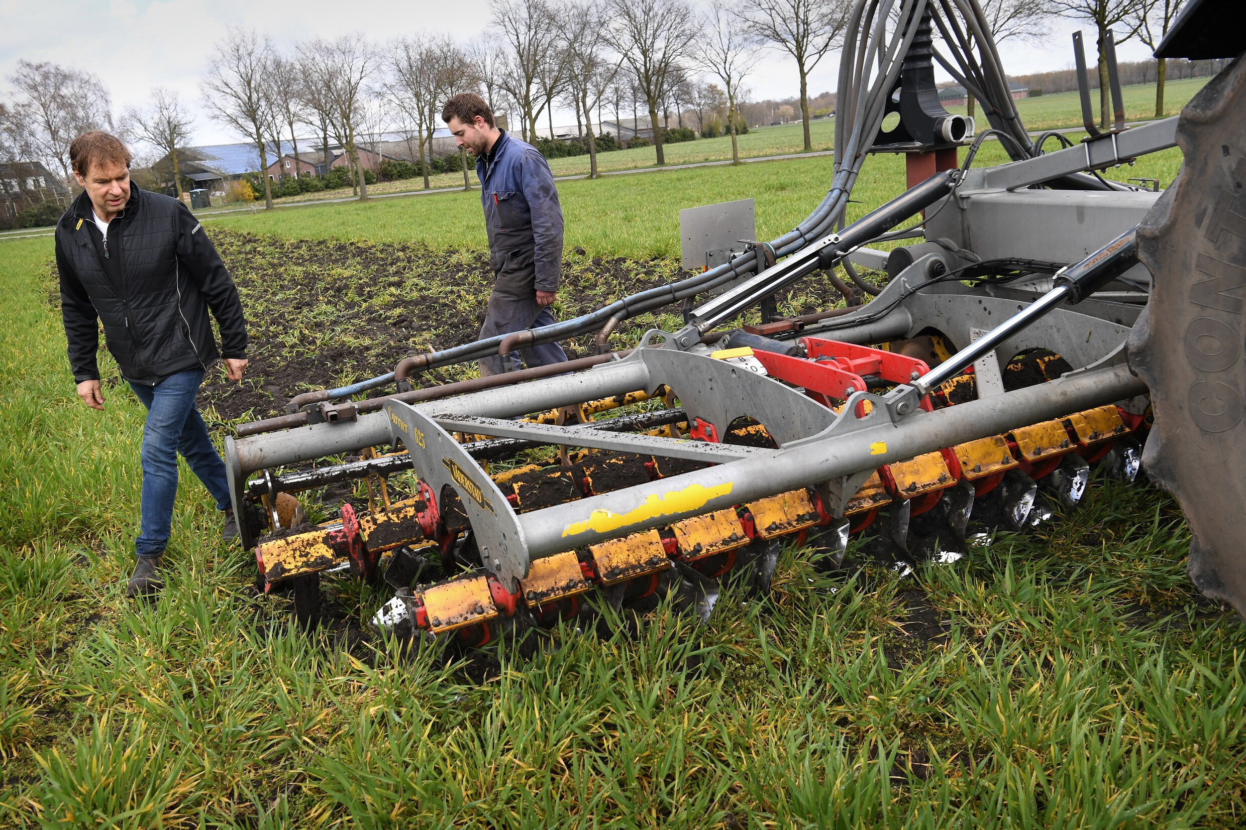 Opinie: Het is veel te vroeg voor een verbod op glyfosaat in de Europese landbouw | de Volkskrant