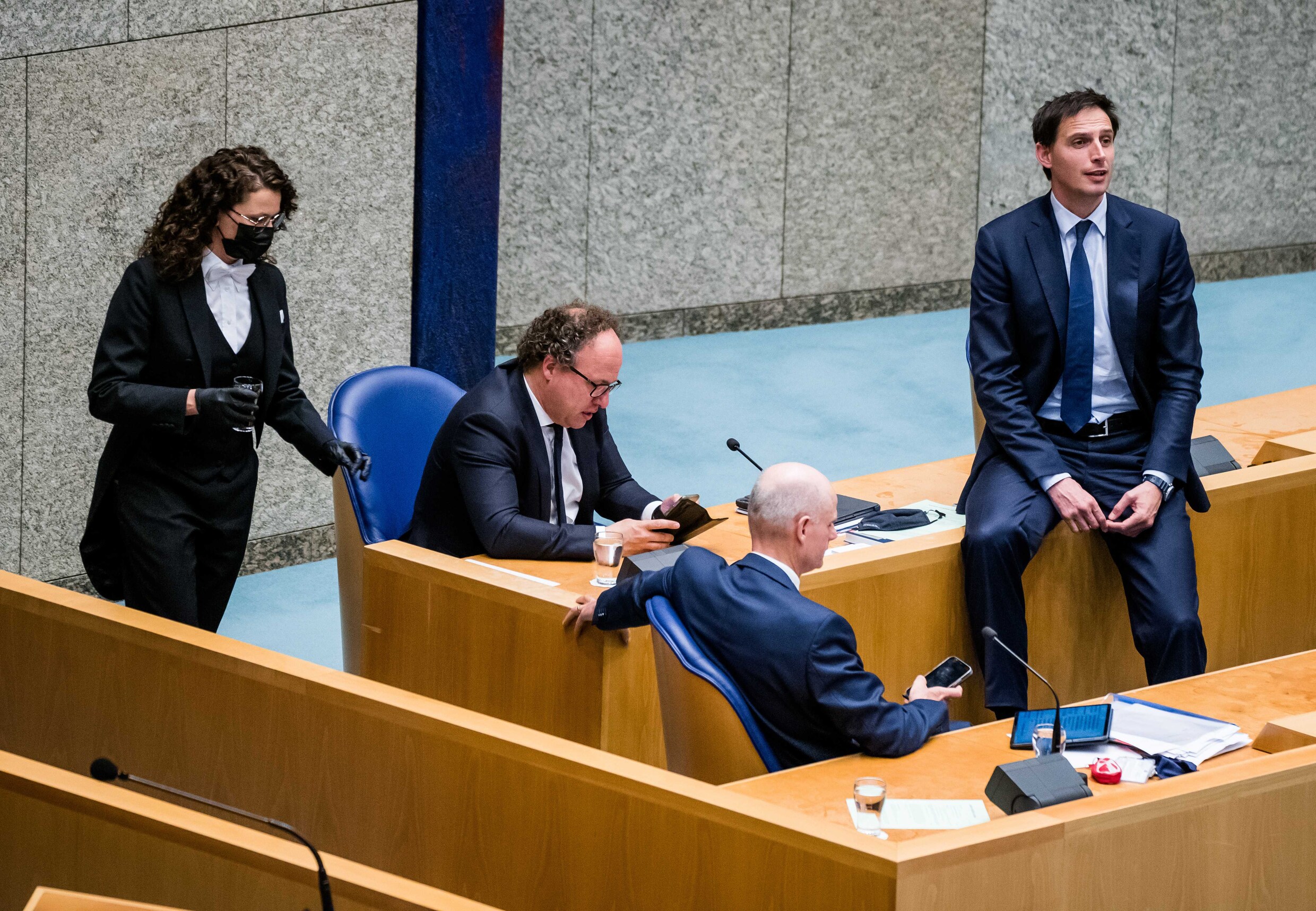 Centraal Planbureau optimistisch. Nederlandse economie gaat nog iets sneller groeien dan gedacht ...