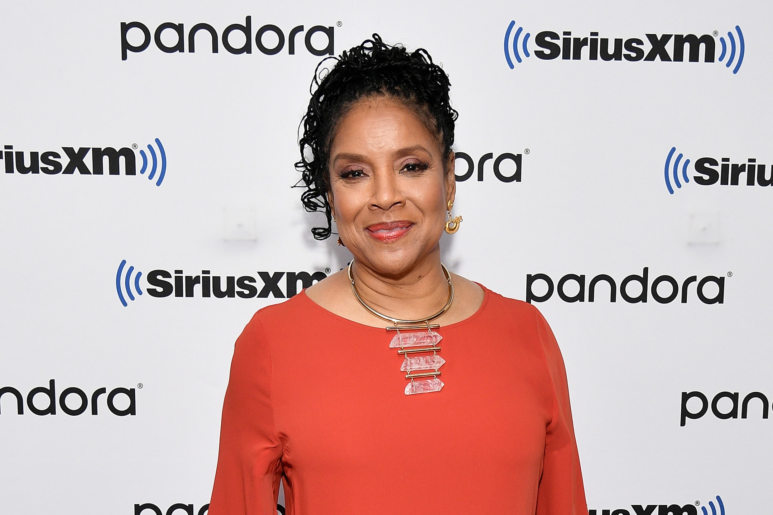 Phylicia Rashad Claire Huxtable Uit The Cosby Show In Opspraak Na