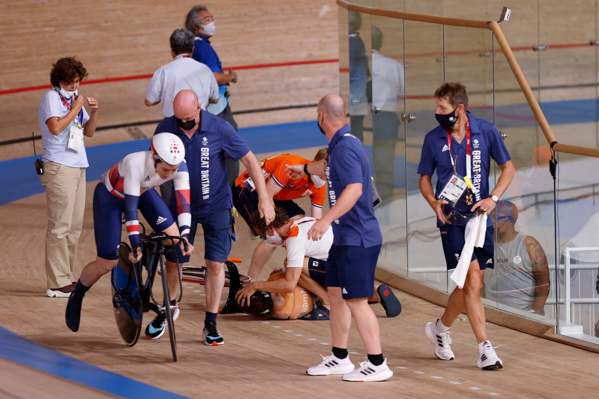 Live: Nederland blijft tiende in medailleklassement • Baanwielrenster ...