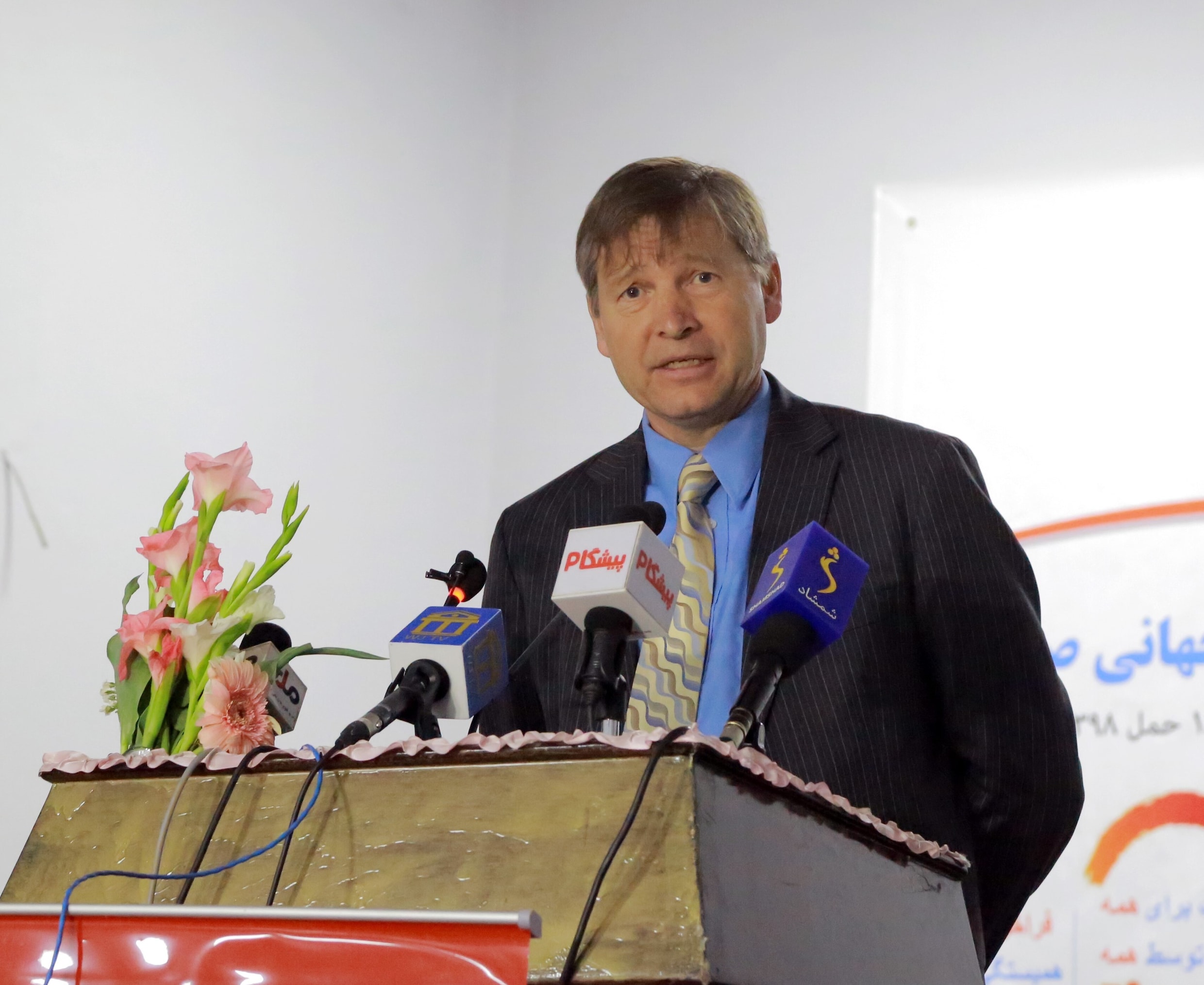 Vertrek uit Afghanistan? Deze ngo-directeur negeerde die oproep altijd ...