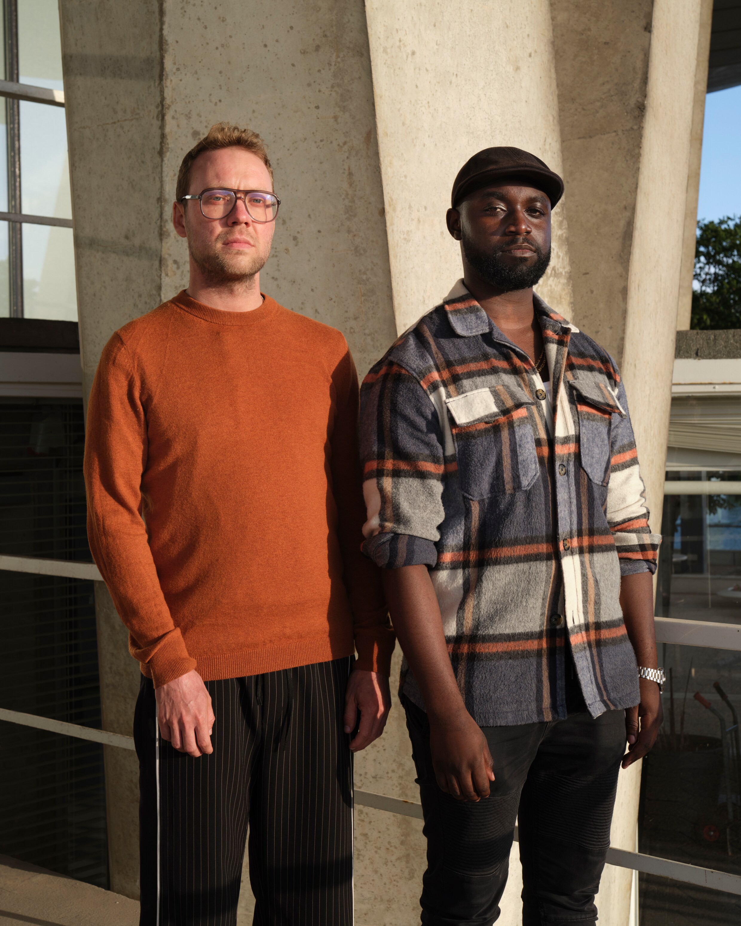 Twee Nederlandse acteurs spelen het verpletterende Sea Wall: ‘Ik ben ...